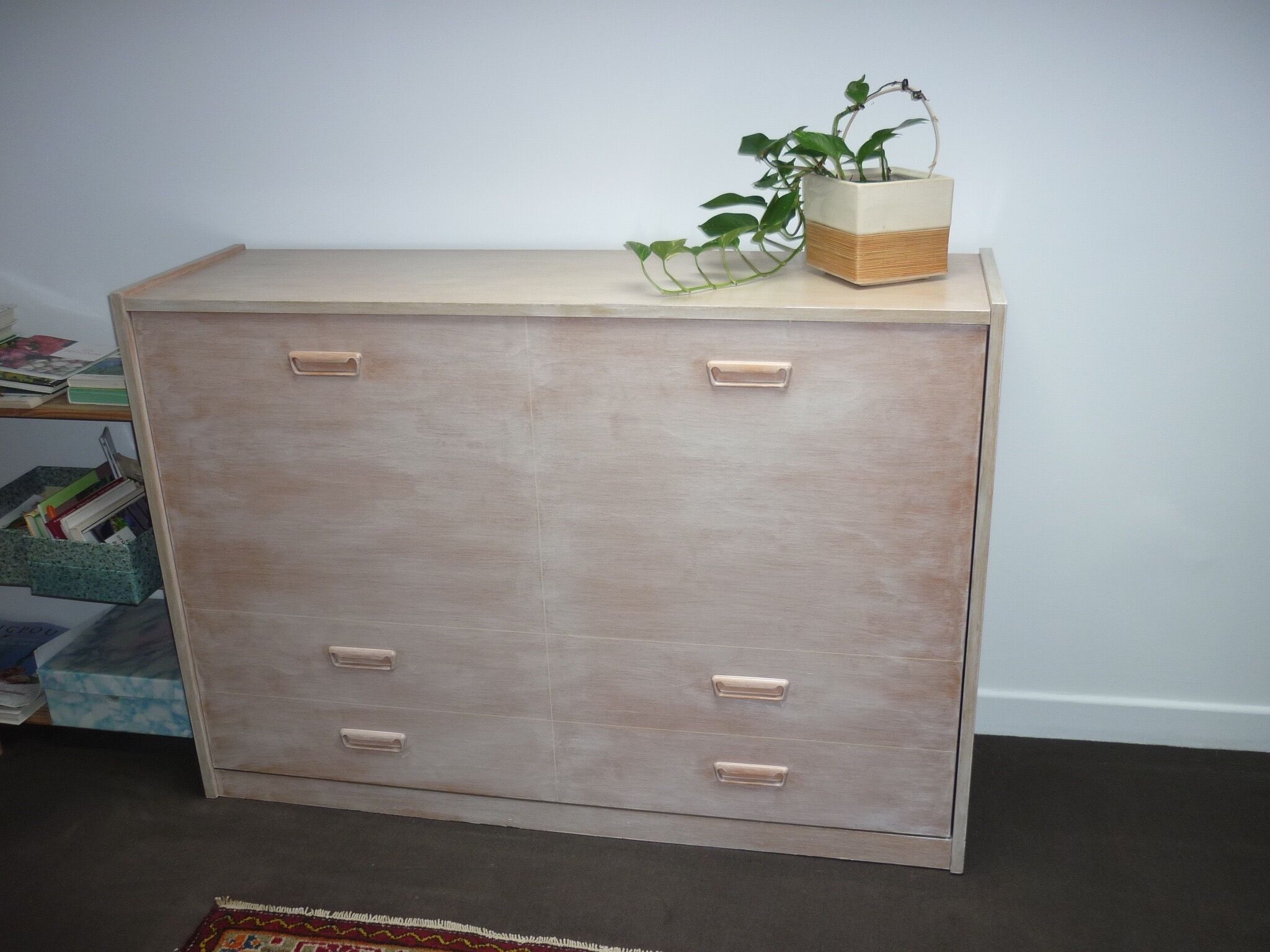 Meuble lit pliant dans une commode | Selency