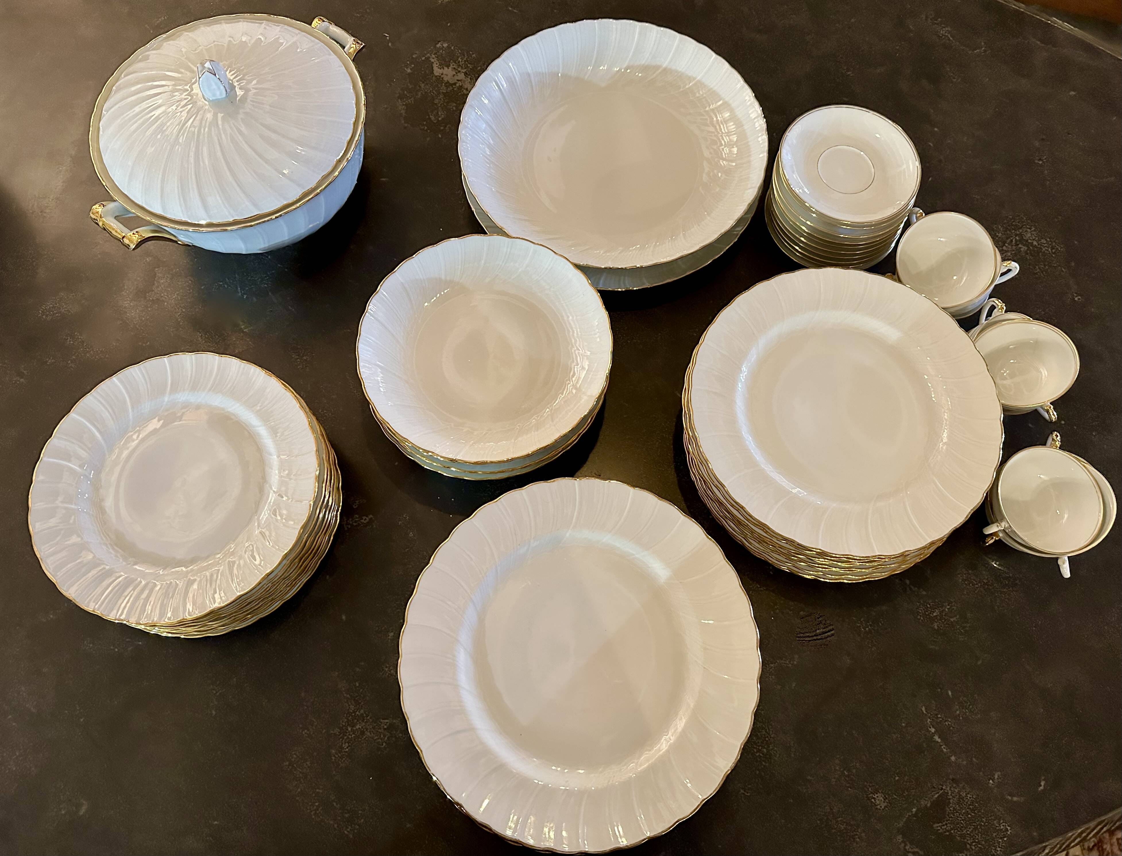 Service de table modèle Verlaine de chez Bernardeau Limoges 61 pièces ...