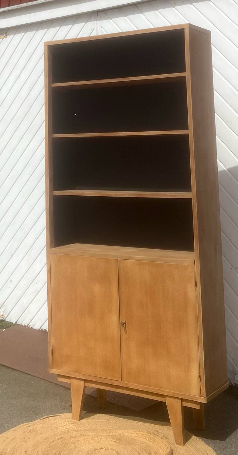 Large vintage bookcase from the 50s with compass legs in raw oak | Selency