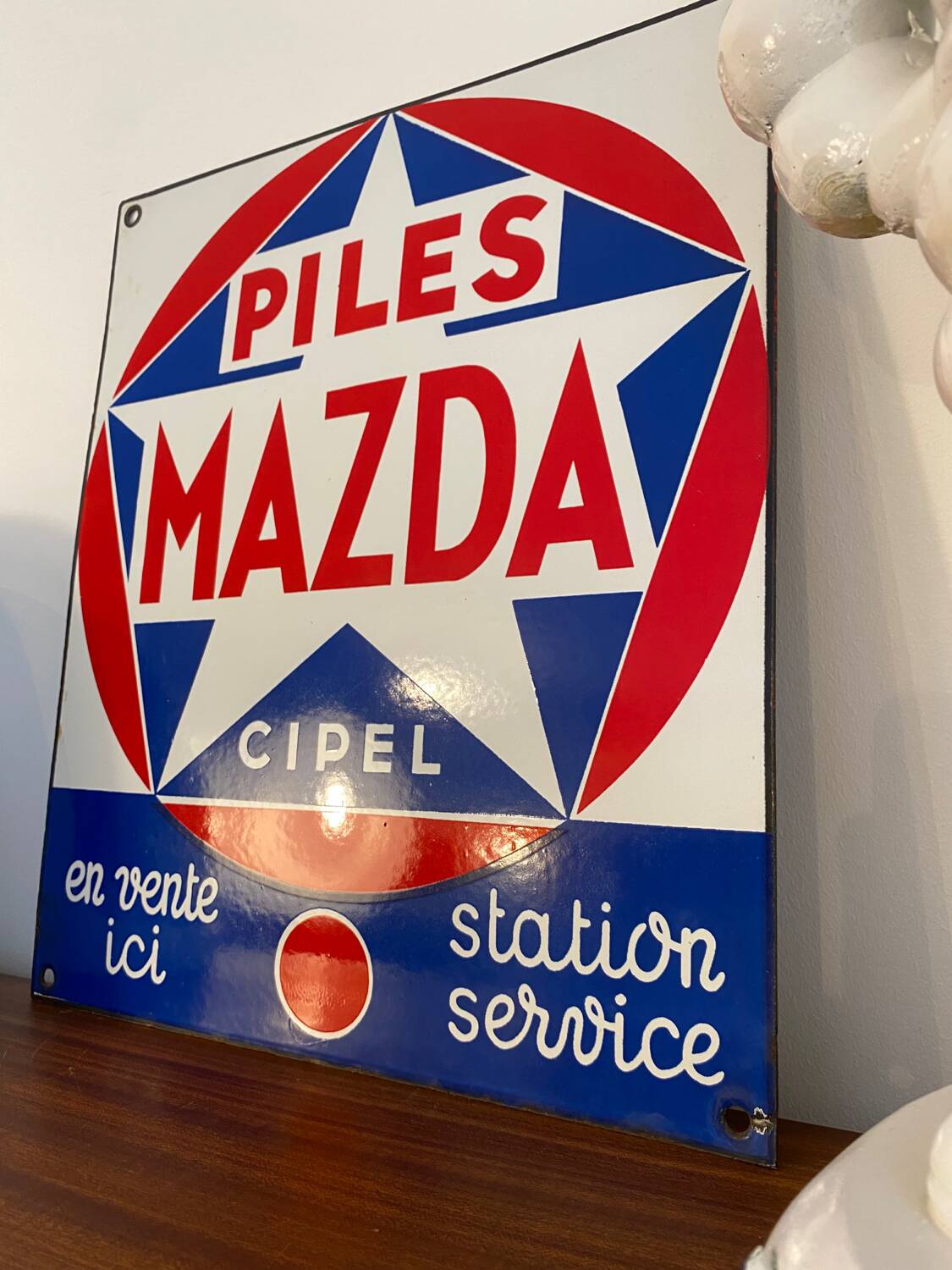 Plaque émaillée piles Mazda | Selency