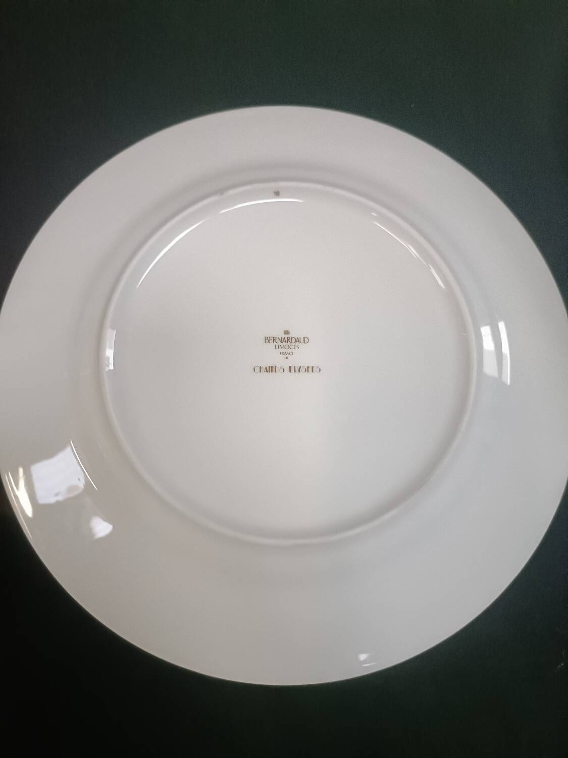 6 assiettes plates en porcelaine, collection "Champs Elysées ...