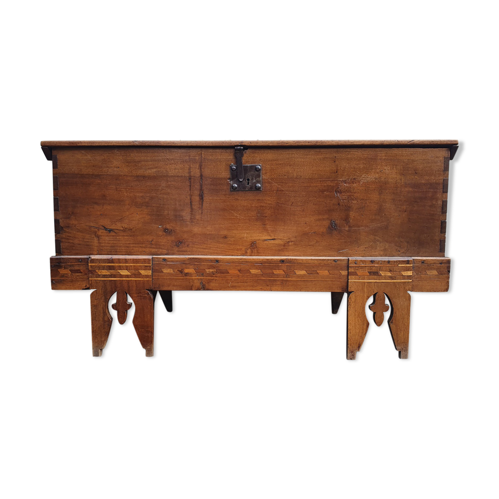 Ancien grand coffre de mariage, bois massif, XIXème | Selency