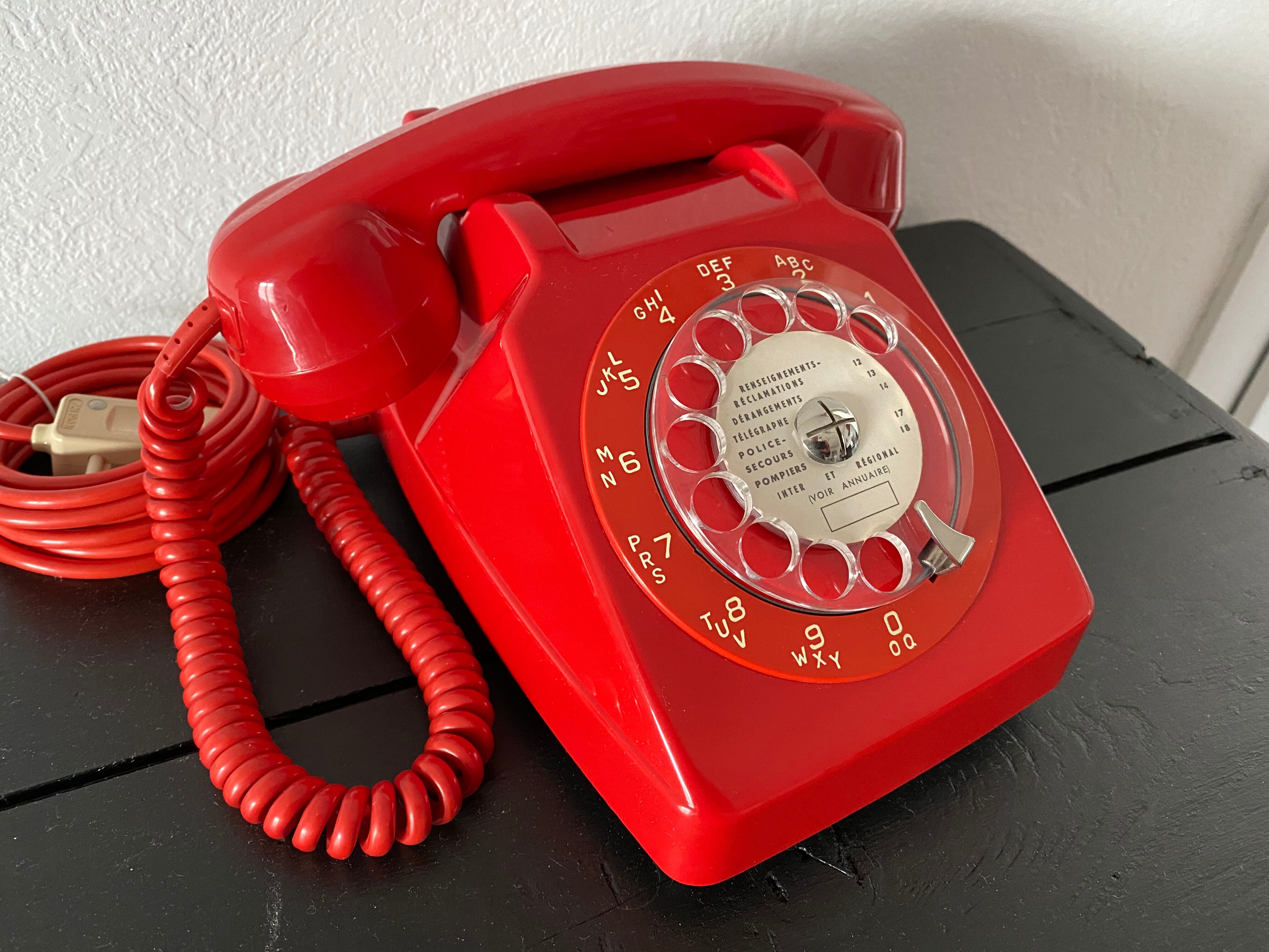 Ancien téléphone Socotel S63 rouge | Selency