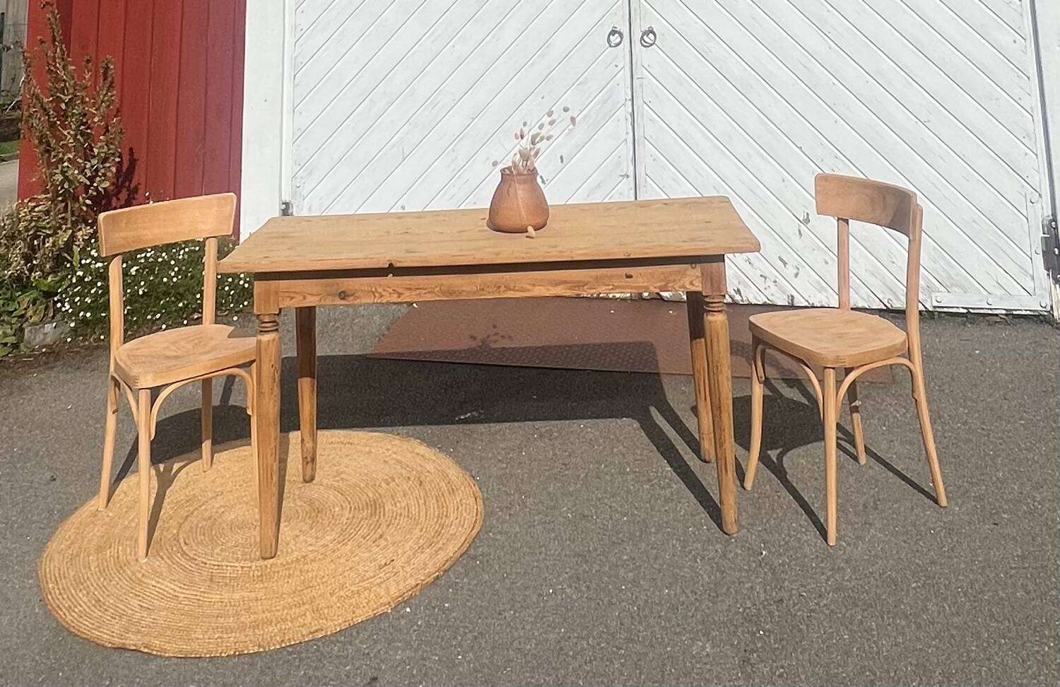 Table bistrot vintage ancienne en bois massif brut 6 personnes | Selency