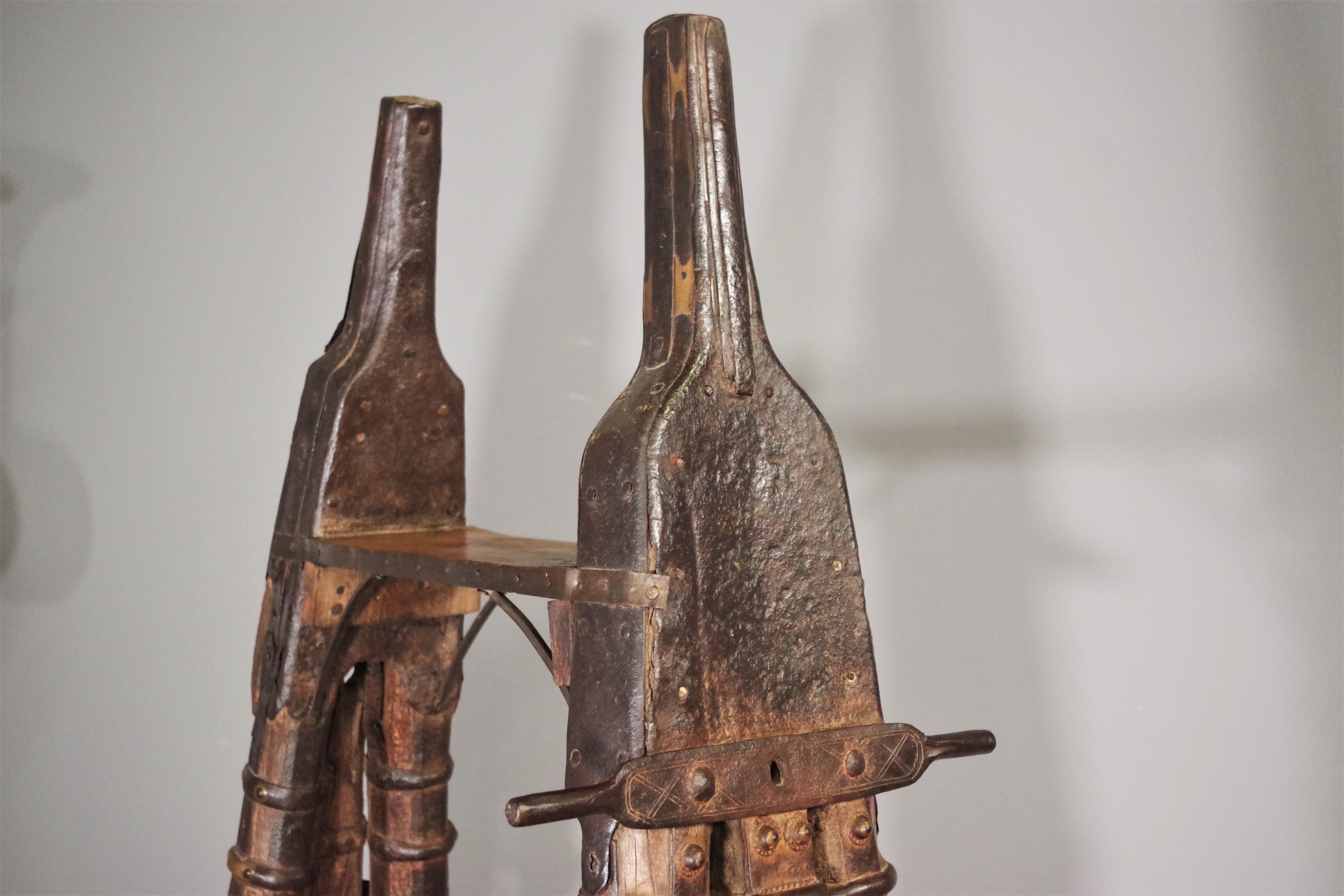 Ancient Indian library made of teak wood | Selency