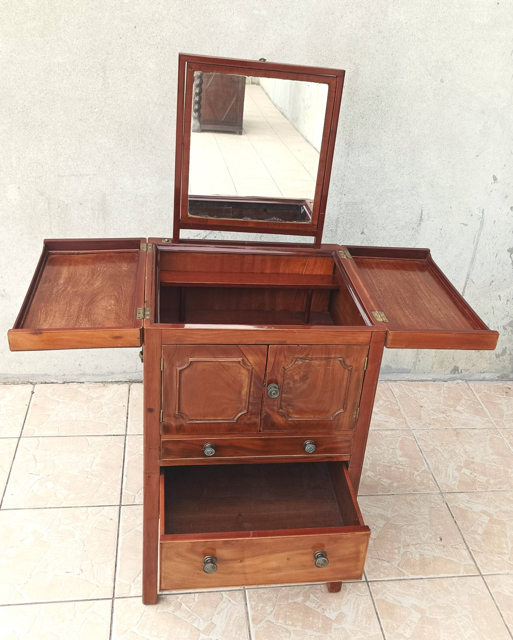 Meuble de barbier ou bar anglais en acajou | Selency