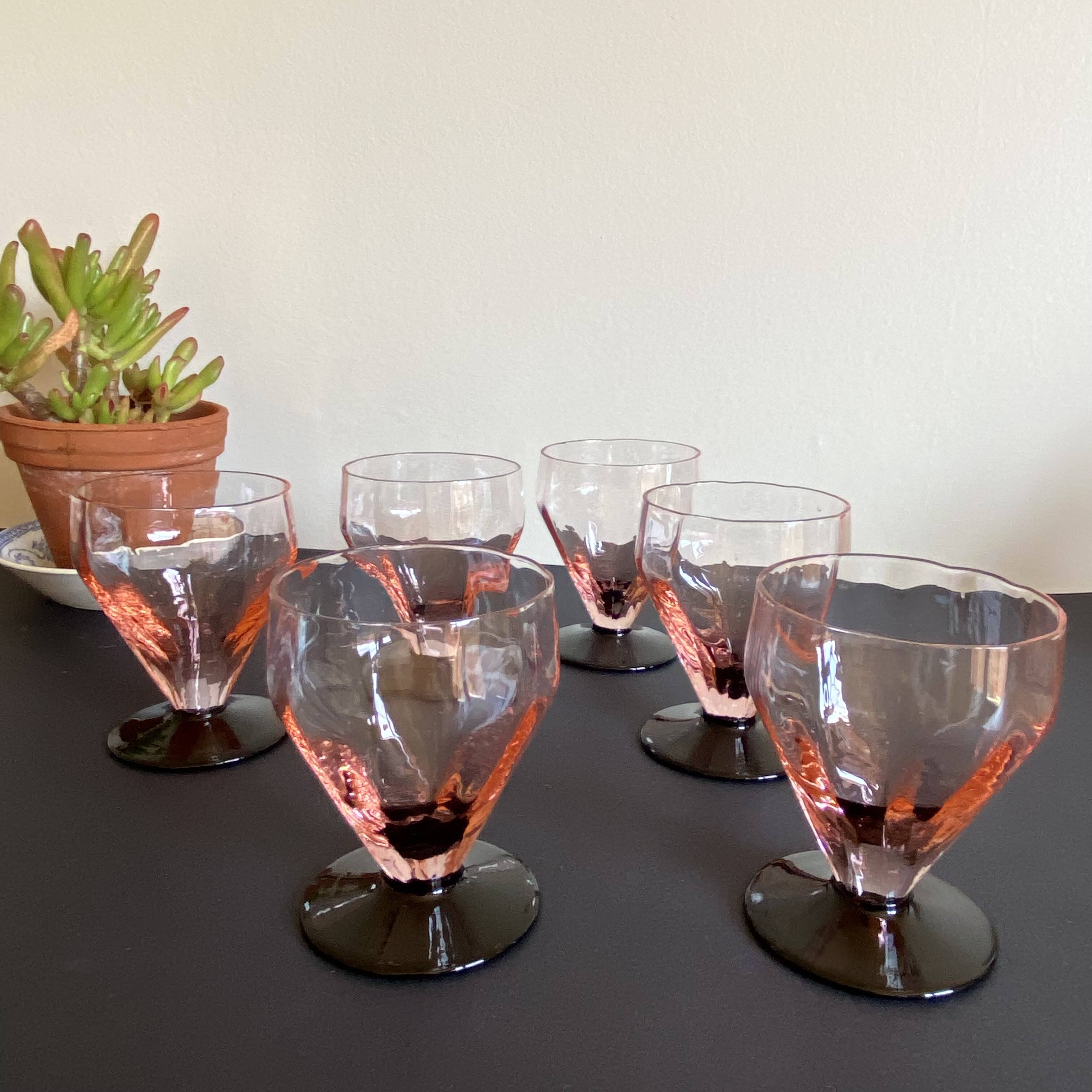 6 verres à vin ou à eau art déco rose et pied noir | Selency
