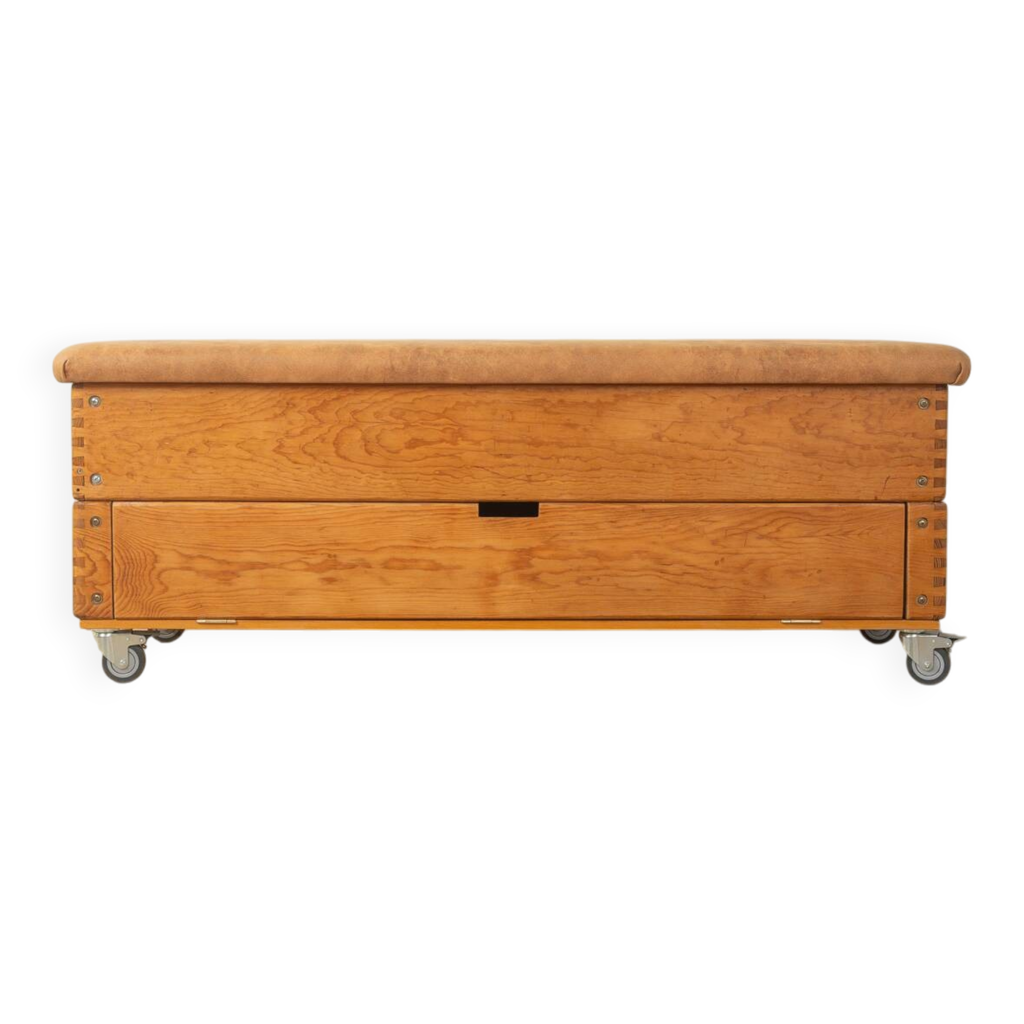 Unique vaulting box from the 1960s | Selency