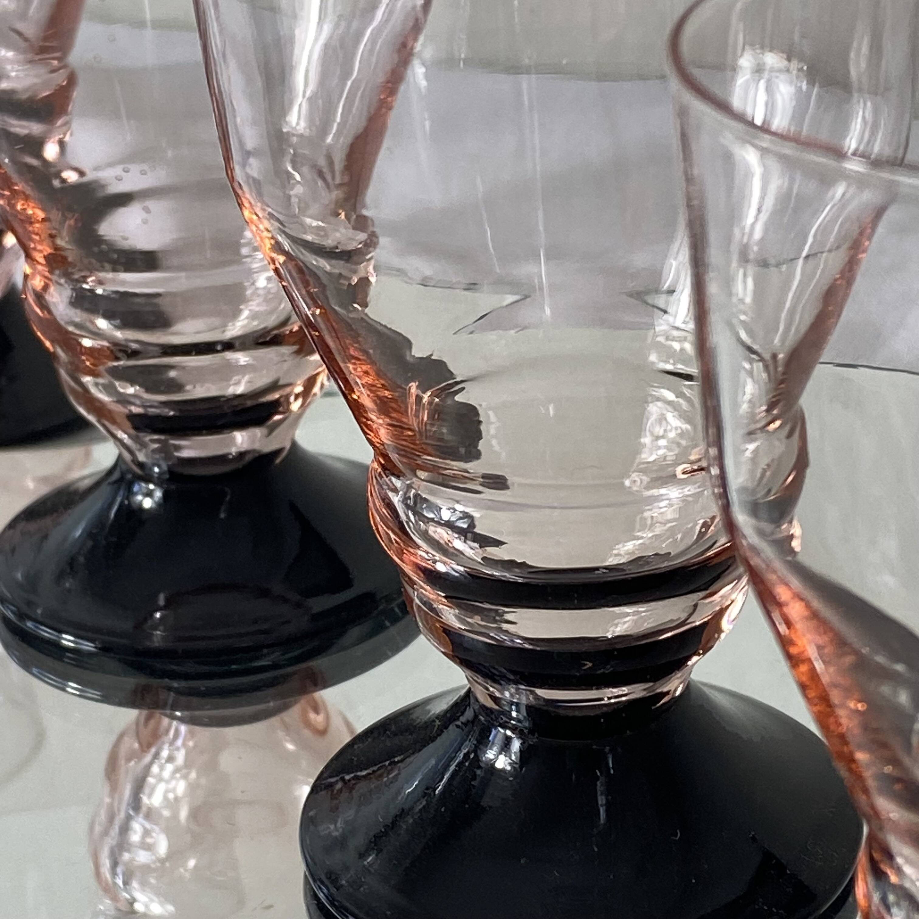 6 petits verres à vin ou à eau art déco rose et pied noir 8 cl | Selency