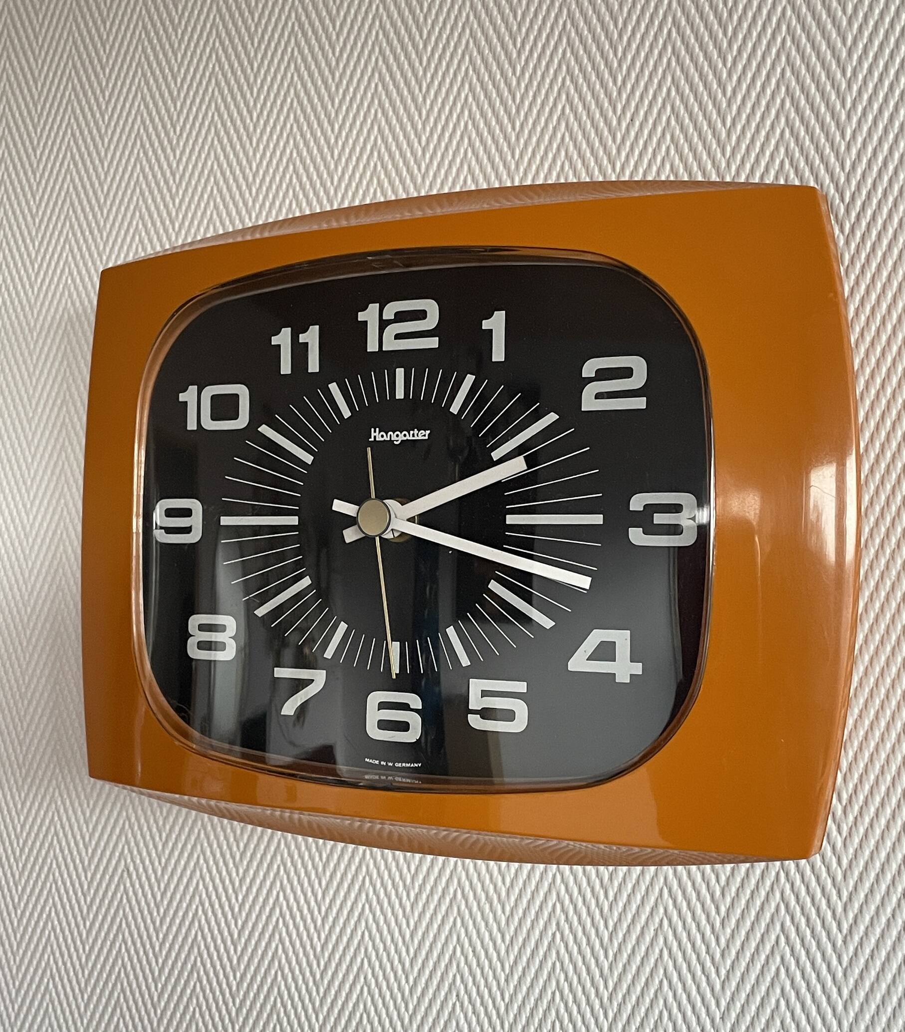 Orange Hangarter Space Age 70s Clock | Selency