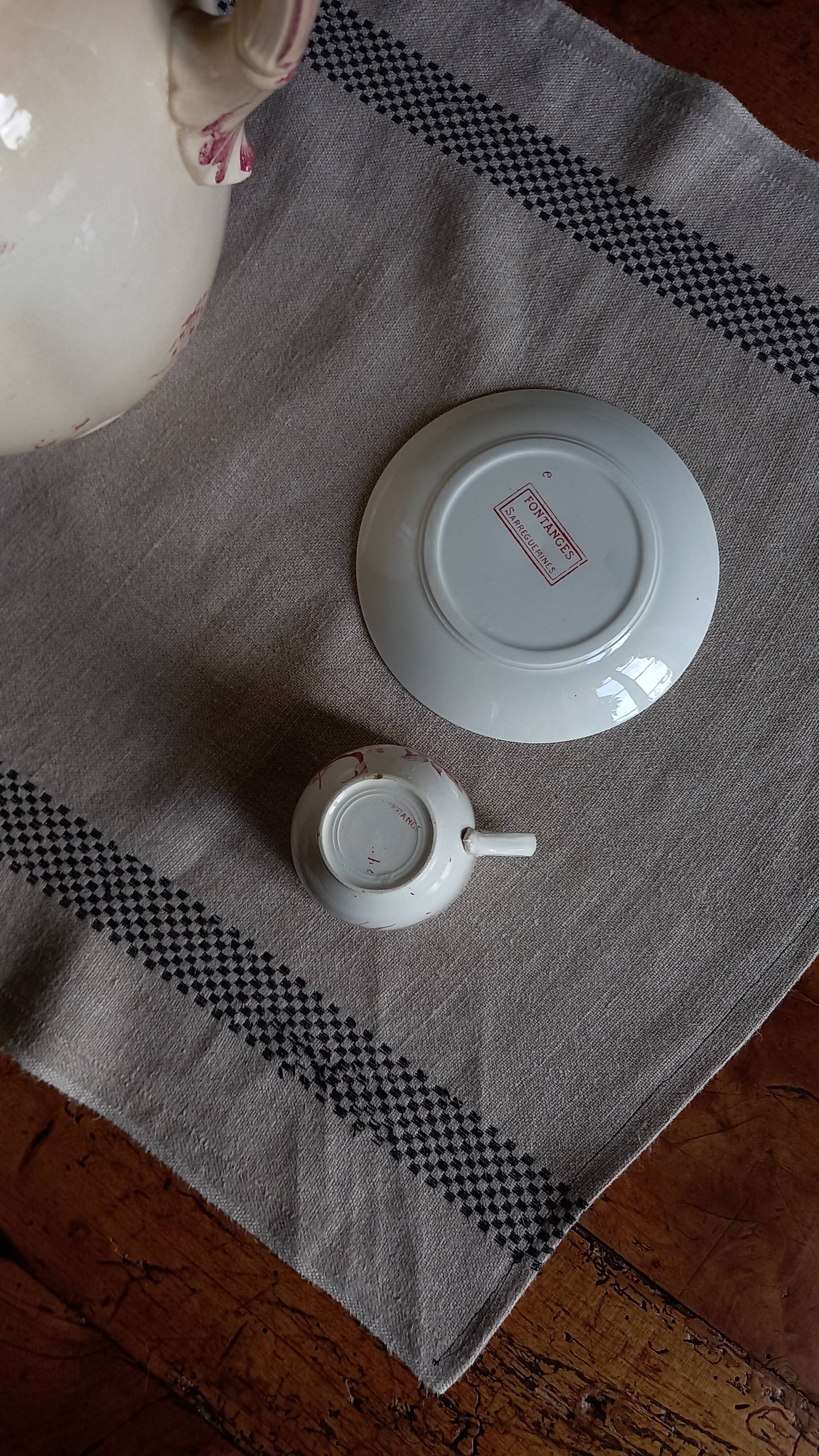 Tasse à café et soucoupe en faïence Terre de Fer Sarreguemines ...