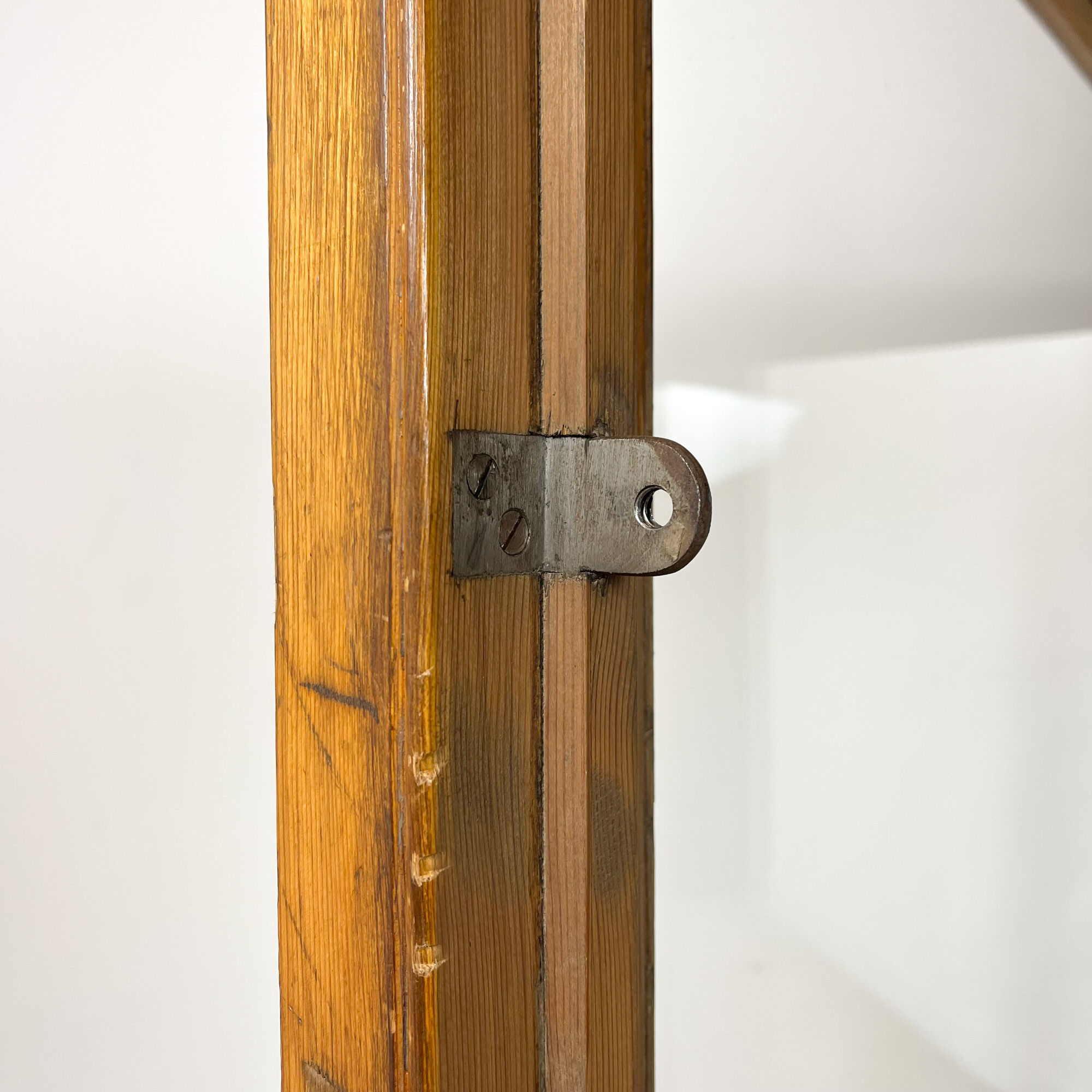 Large antique dismountable Display case | Selency