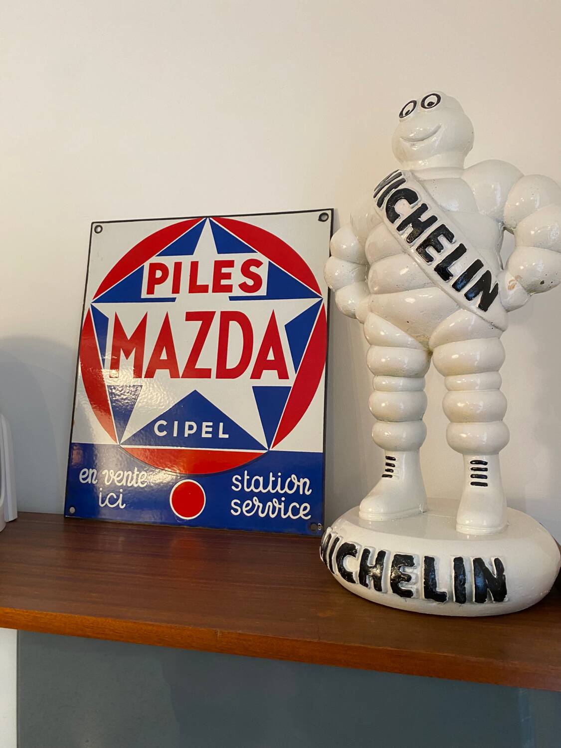 Plaque émaillée piles Mazda | Selency