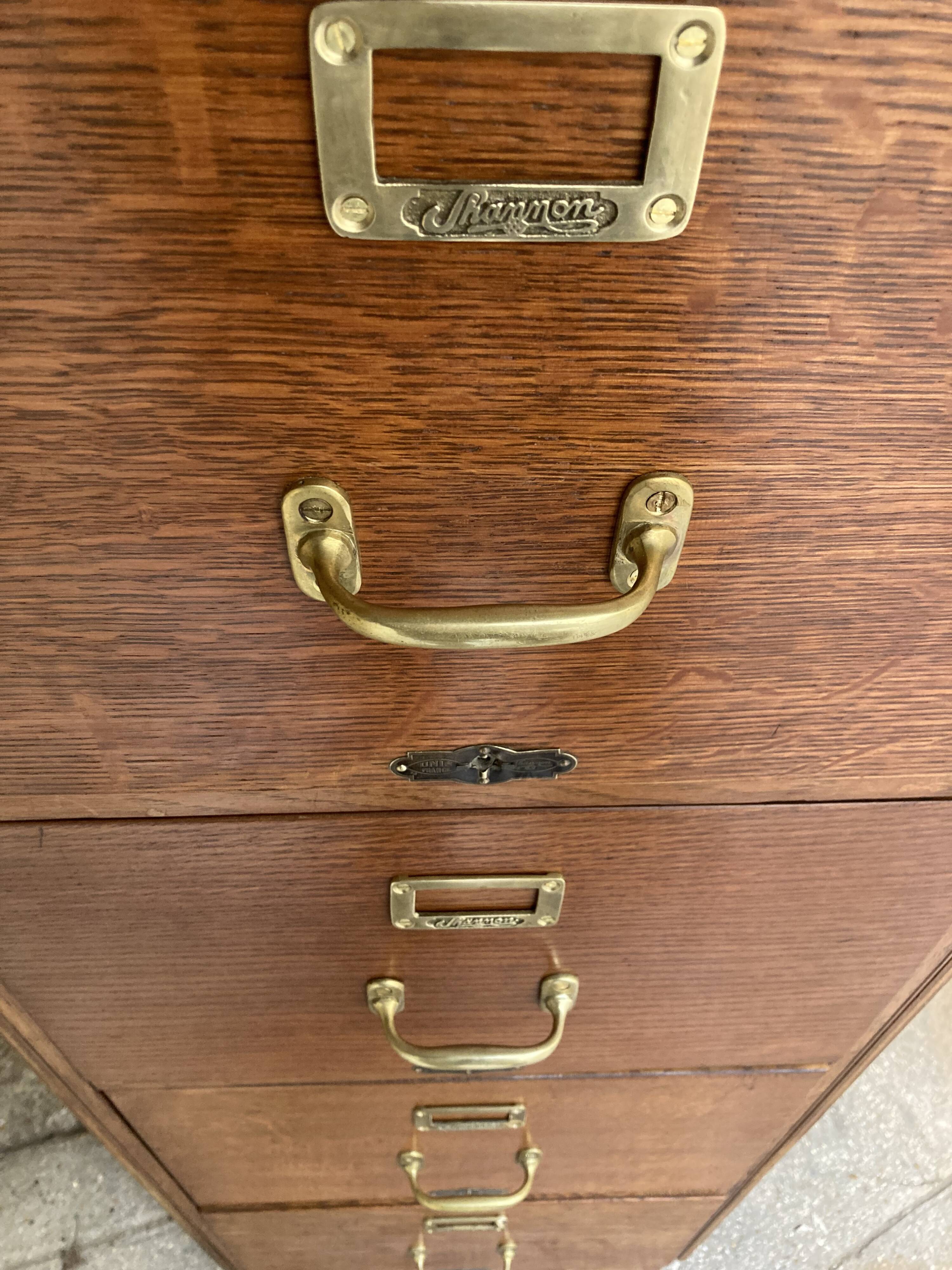 Majestic shannon oak filing cabinet (early 20th century). | Selency