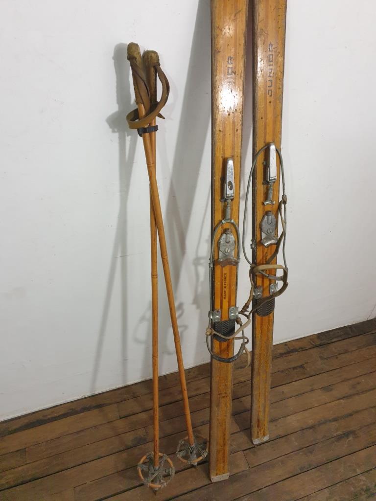 Ski Anciens En Bois