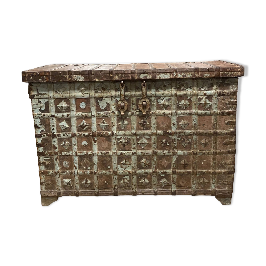 Coffre indien en bois et métal patiné vert | Selency