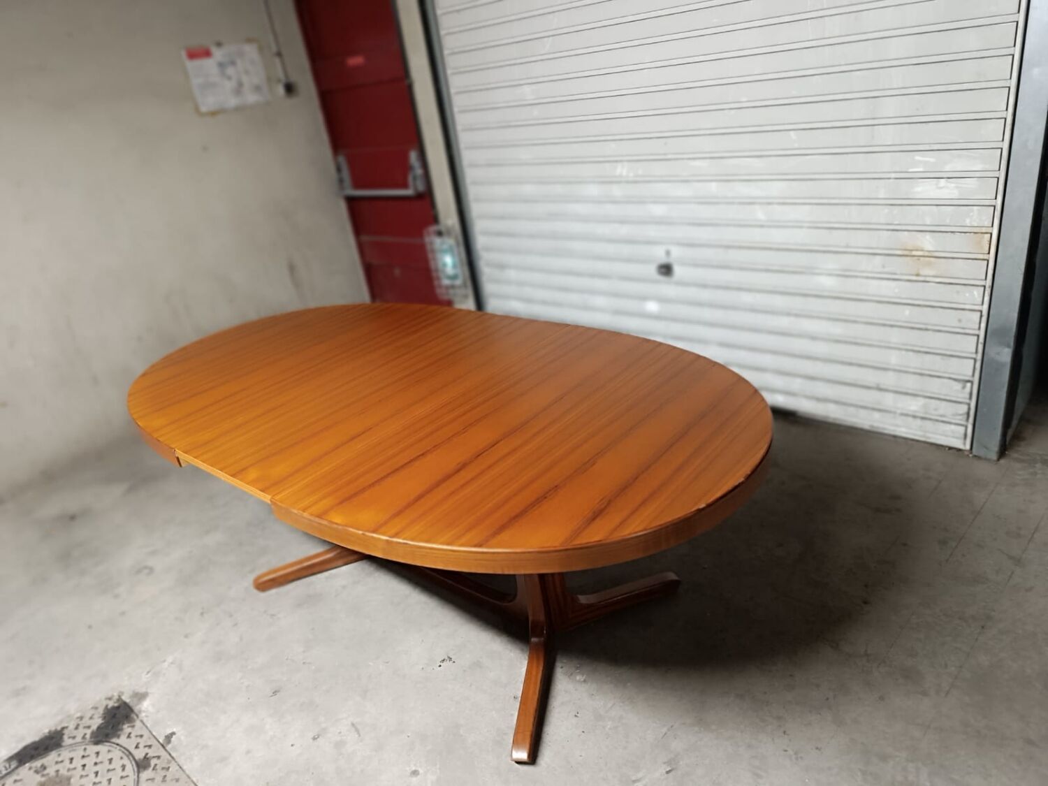 Table ovale scandinave vintage Baumann teck | Selency
