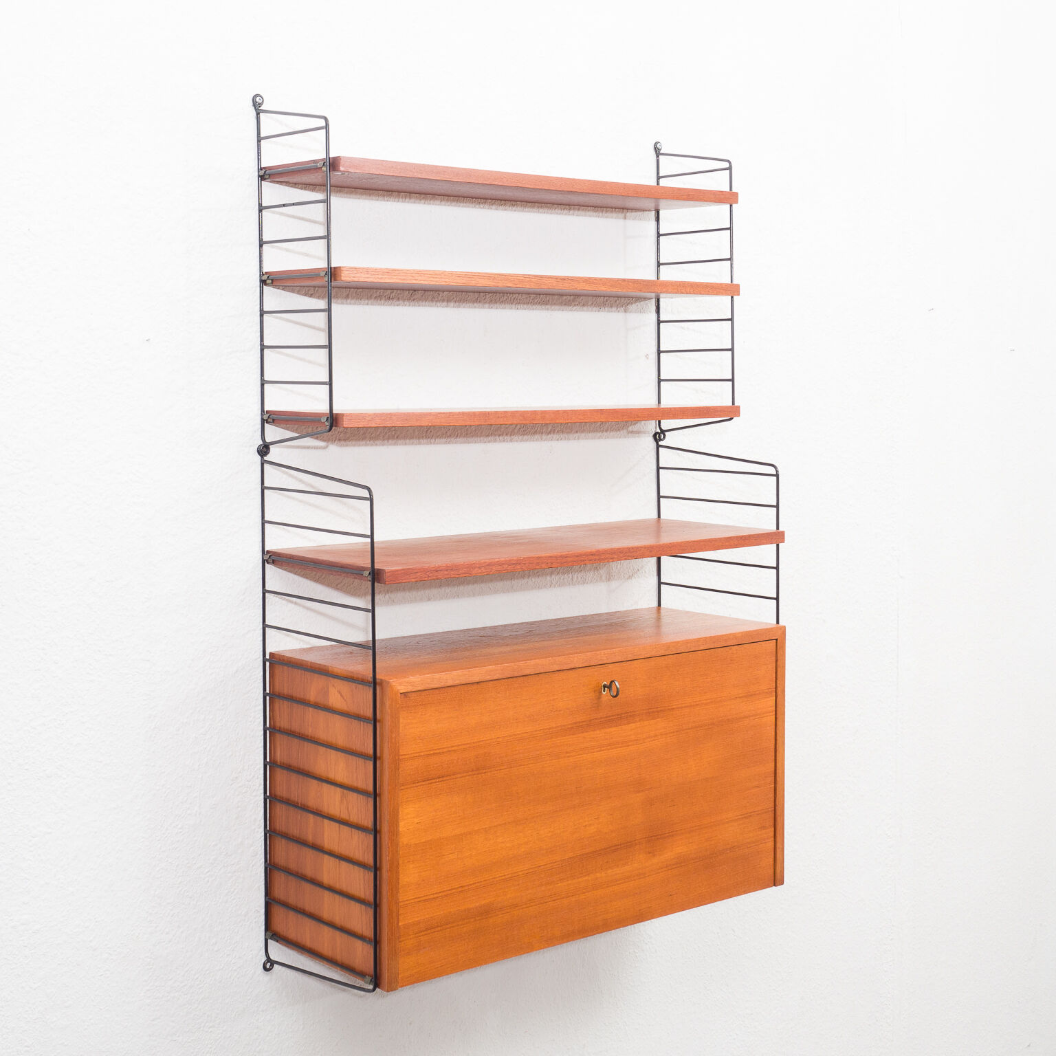 Bibliothèque String années 60, teck, avec secrétaire | Selency