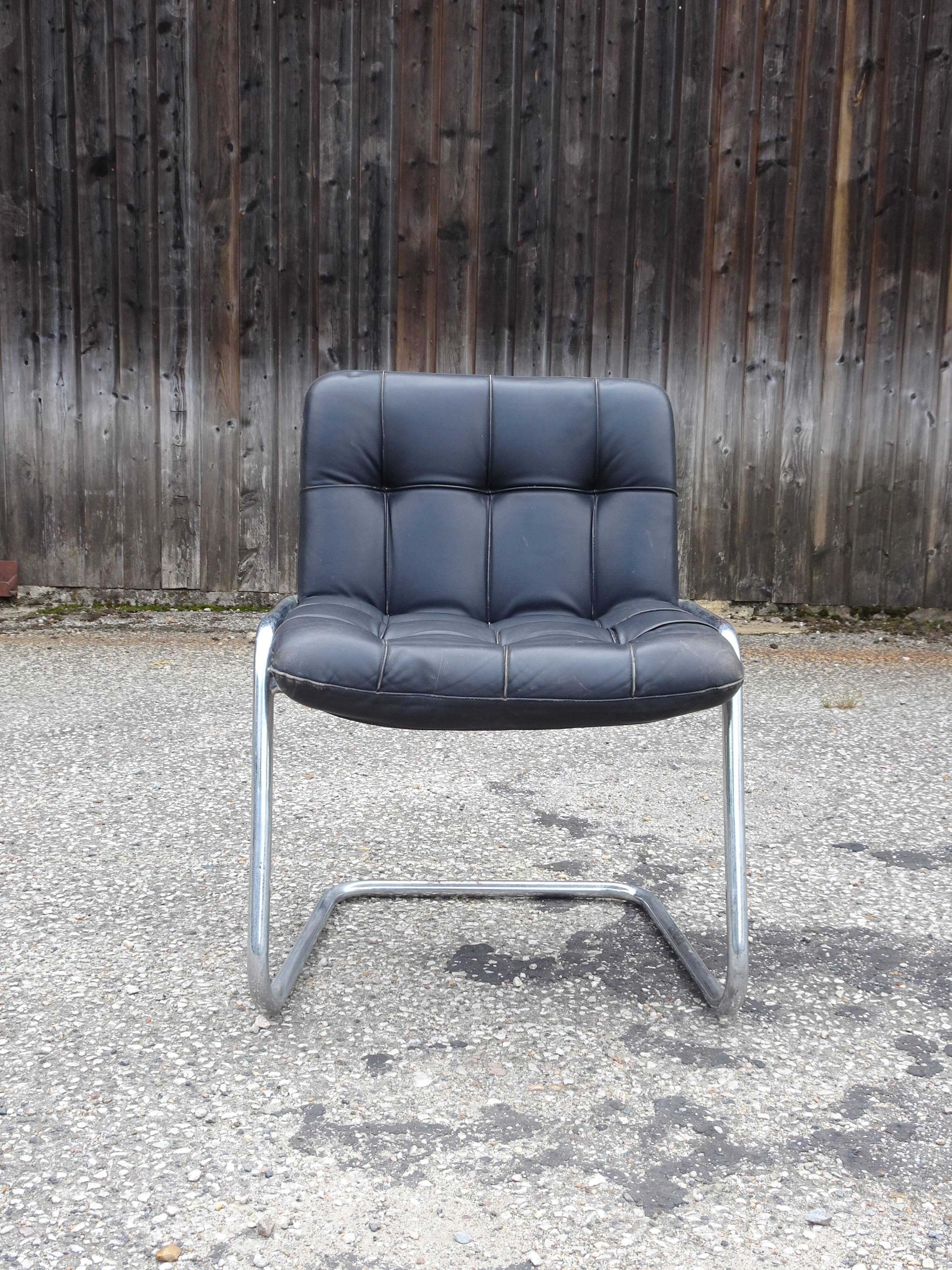 Chaise modèle Storm de Yves Christin, édition Airborne, vers 1970 ...