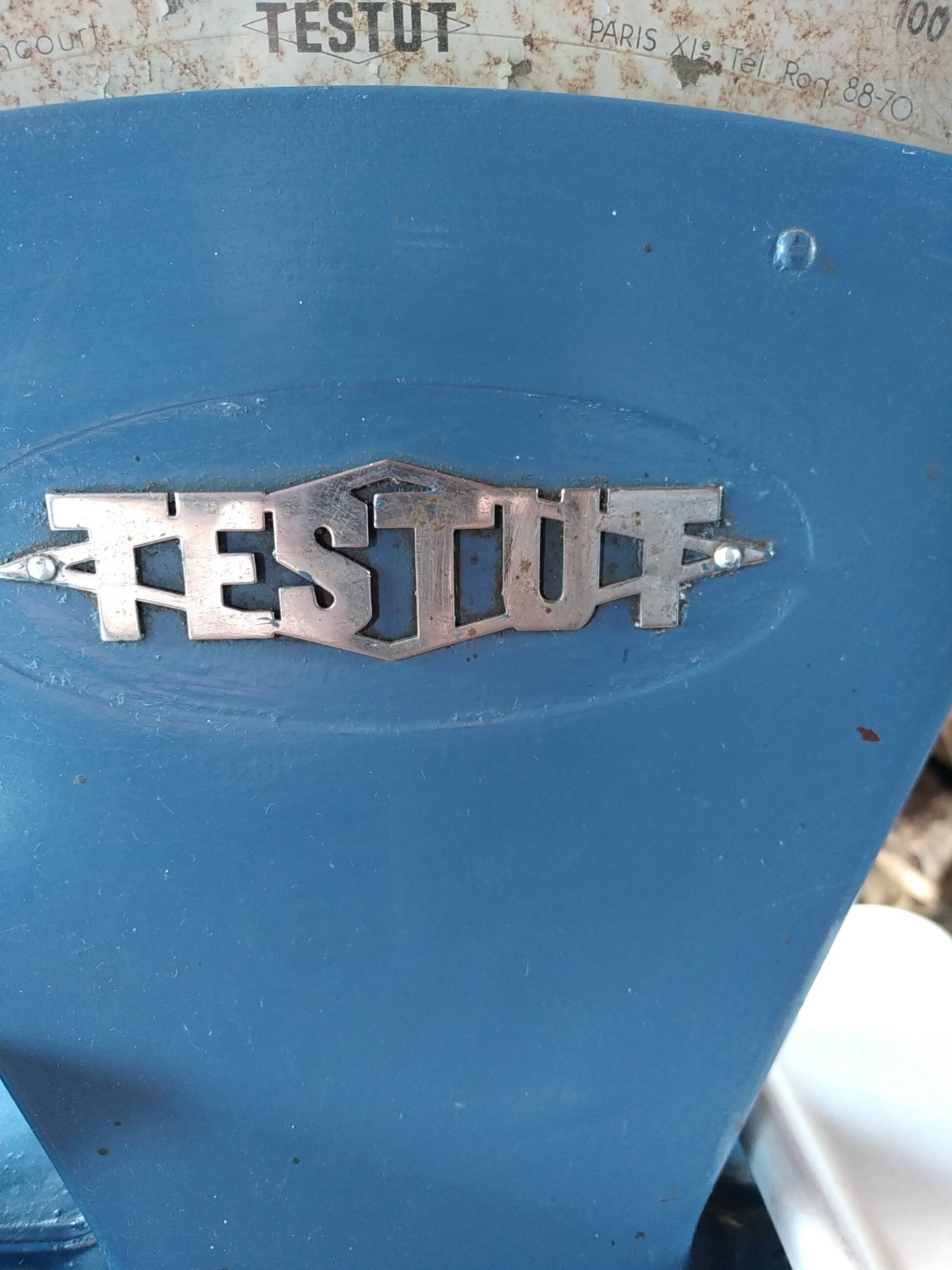 Balance Testut avec plateaux en tole émaillée. | Selency