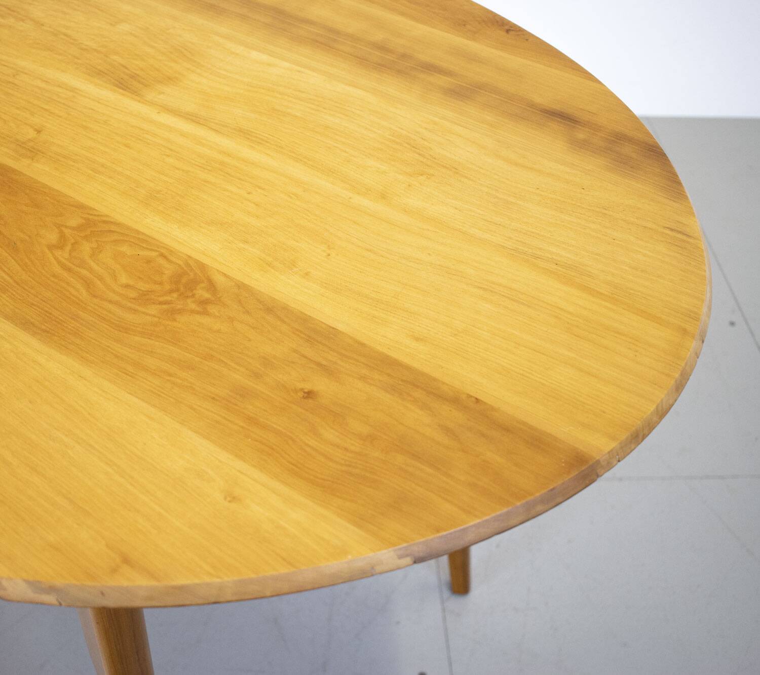 Table à manger ovale du milieu du siècle par AJ Milne pour Heals | Selency