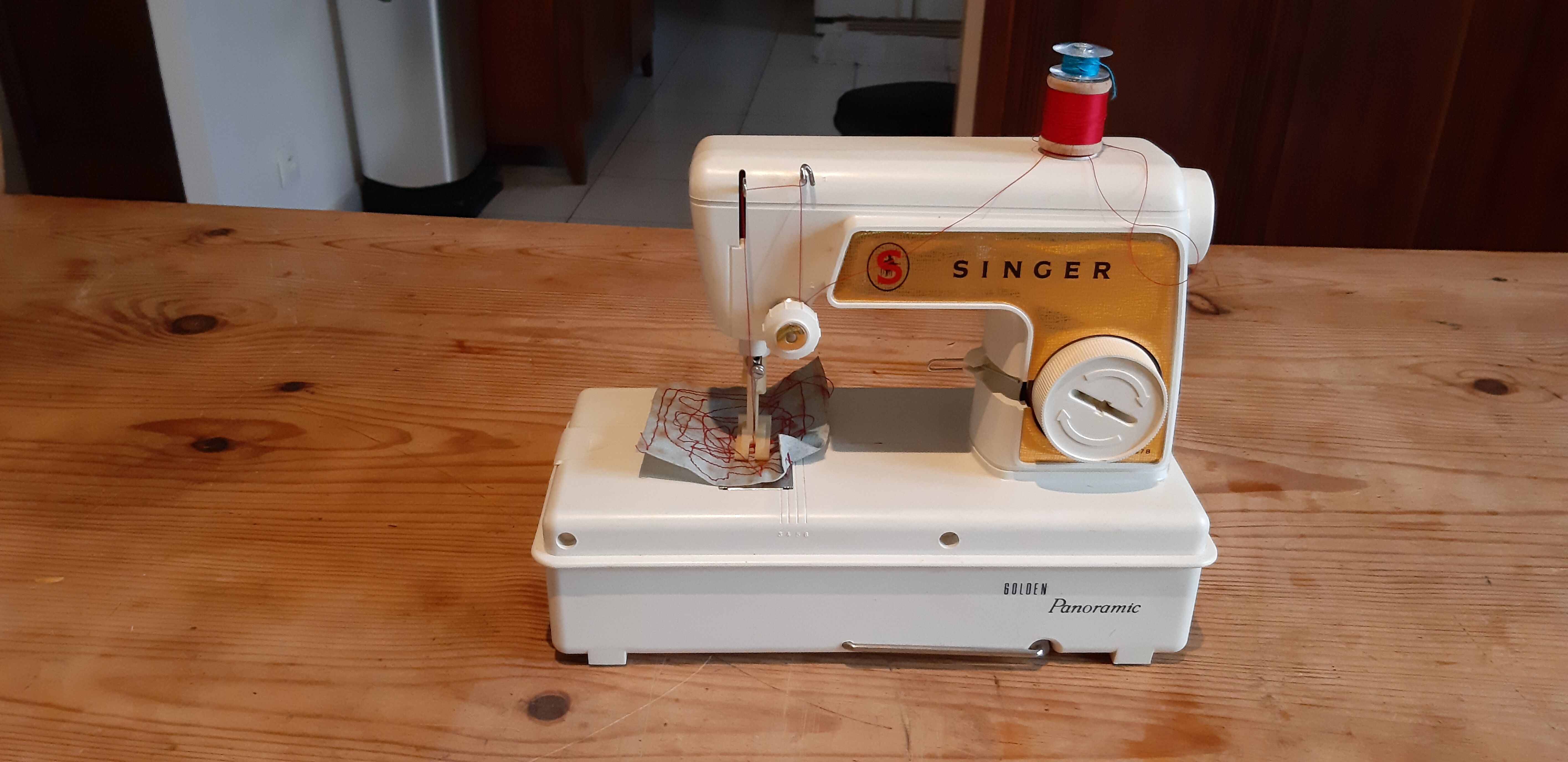vintage singer golden panoramic children sewing machine set 70's ...