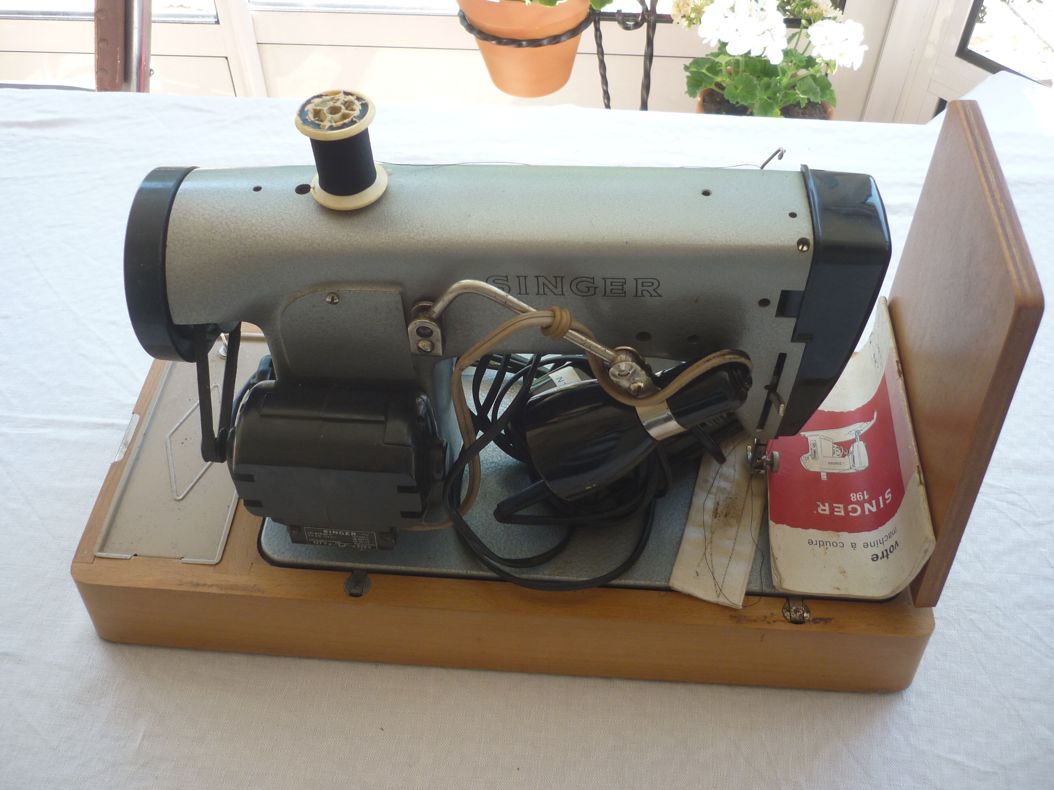 Machine a coudre electrique Singer 198 | Selency