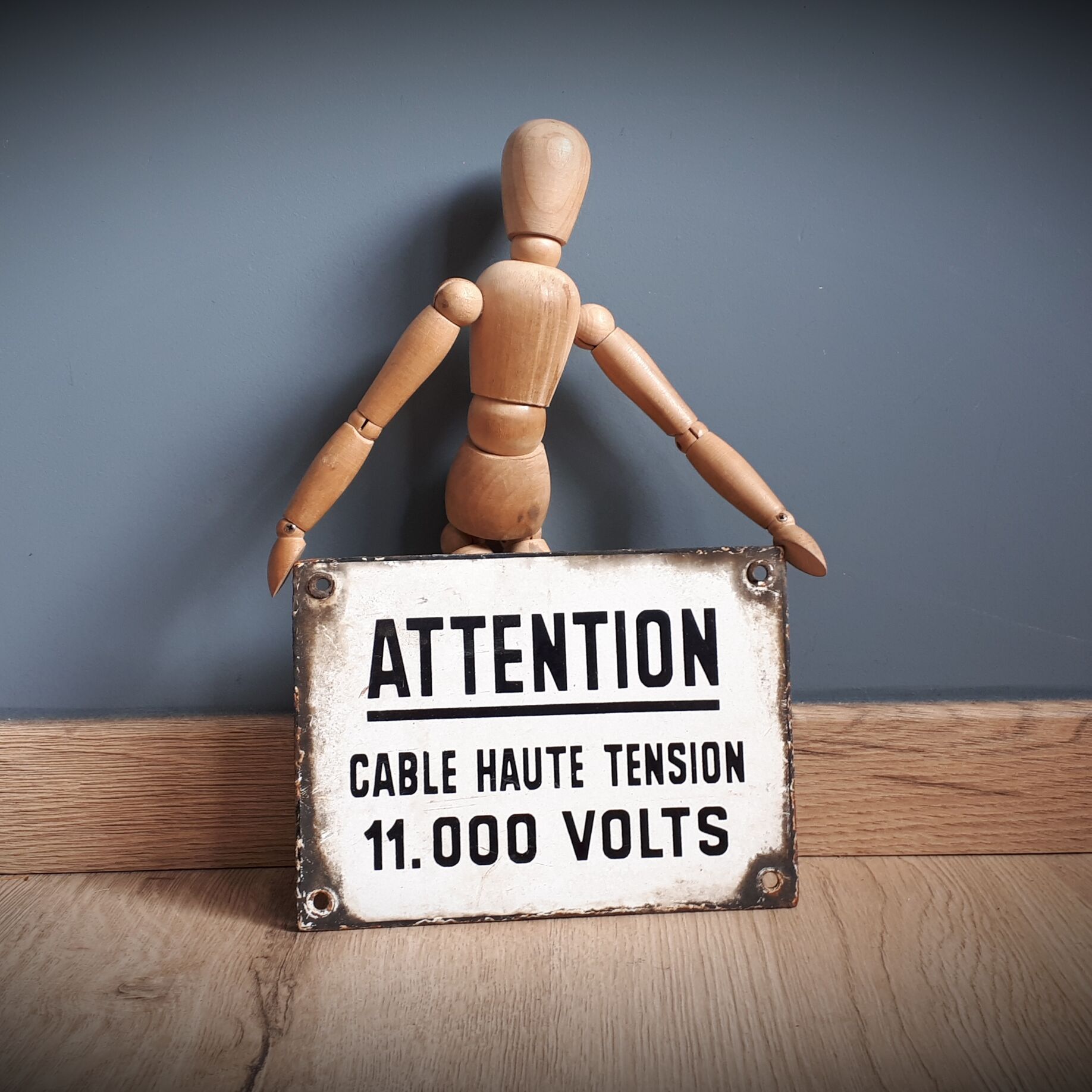 Plaque émaillée "Attention 11000V" | Selency