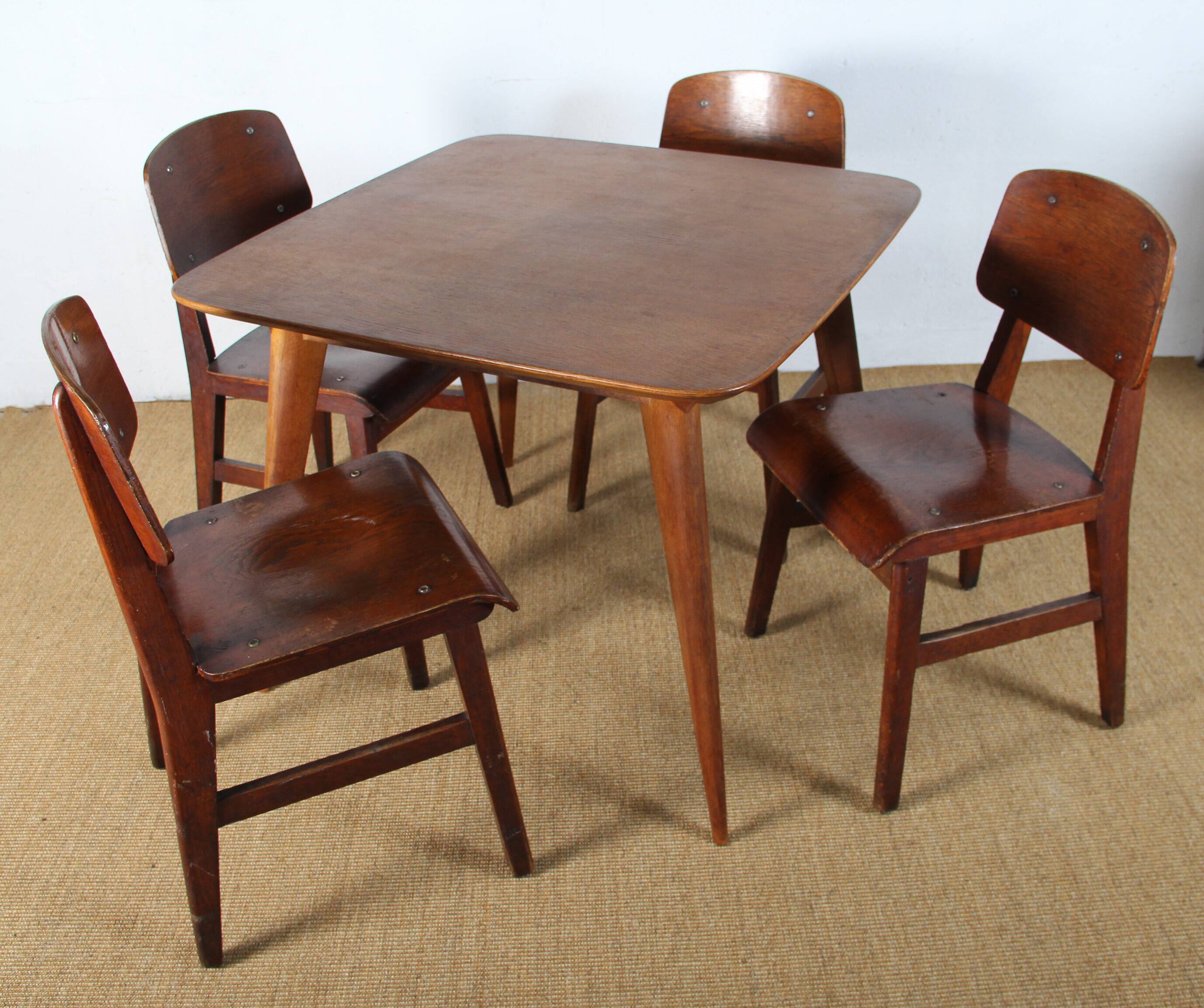 Table A Manger Carree Avec Rallonge
