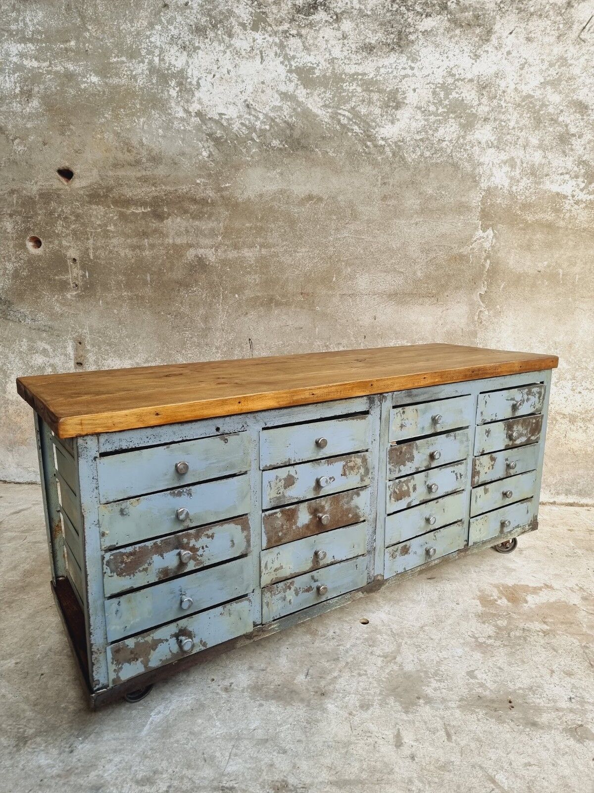 Commode industrielle acier avec bois 67 x 147 cm | Selency