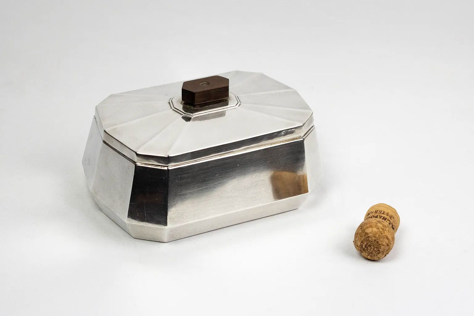 Ensemble art déco Kirby Beard & Christofle – boîte & plateau métal ...