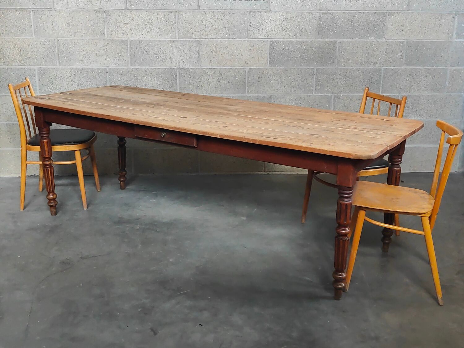 Grande table de ferme pieds tournés chêne et pin massif | Selency