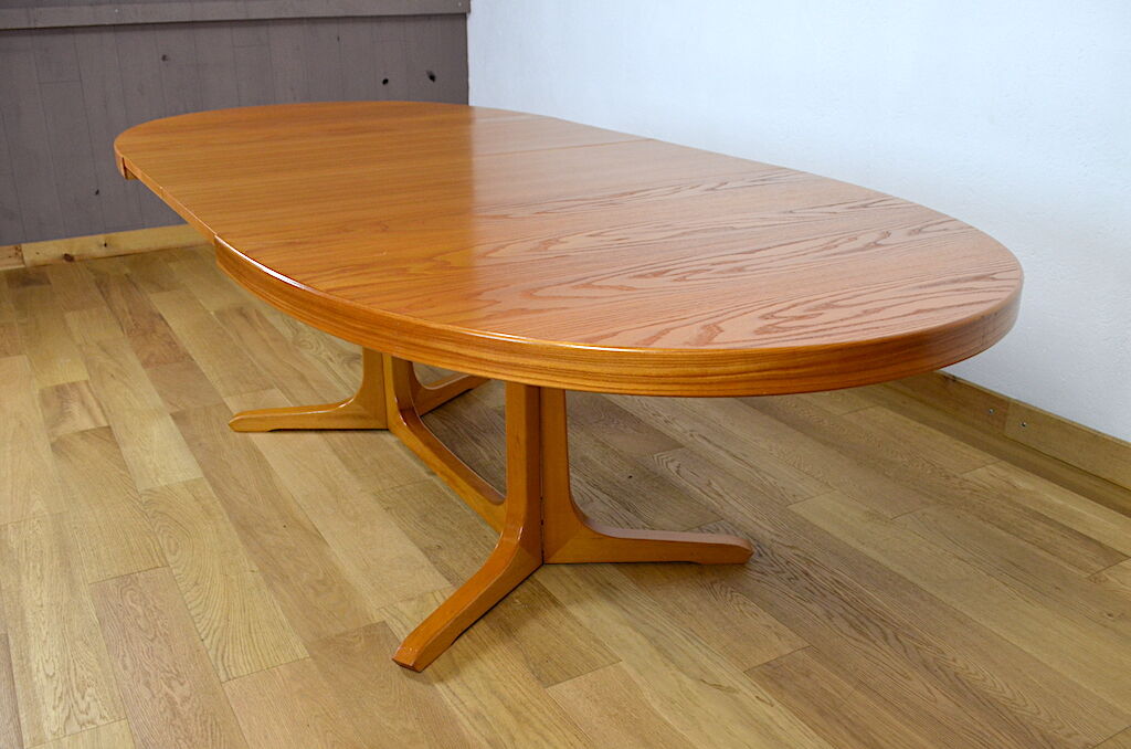 Table ovale vintage en orme édition Baumann 1970 | Selency