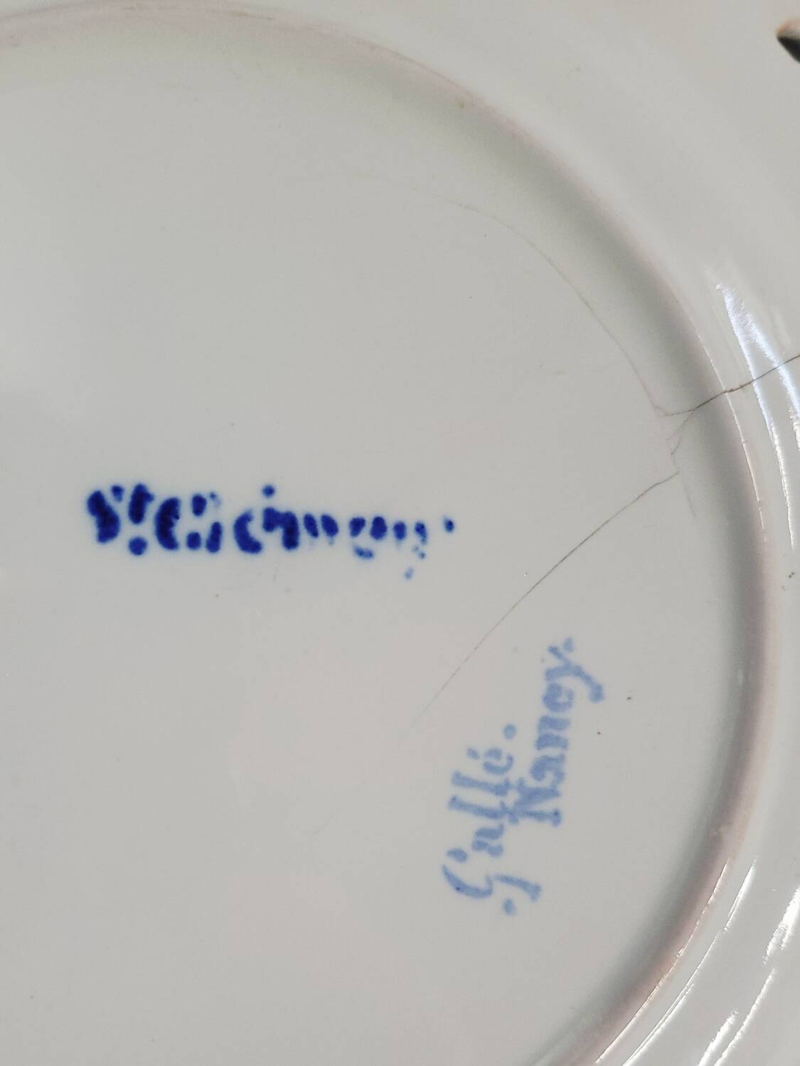 Assiette ancienne en faïence – Émile Gallé à Saint-Clément | Selency