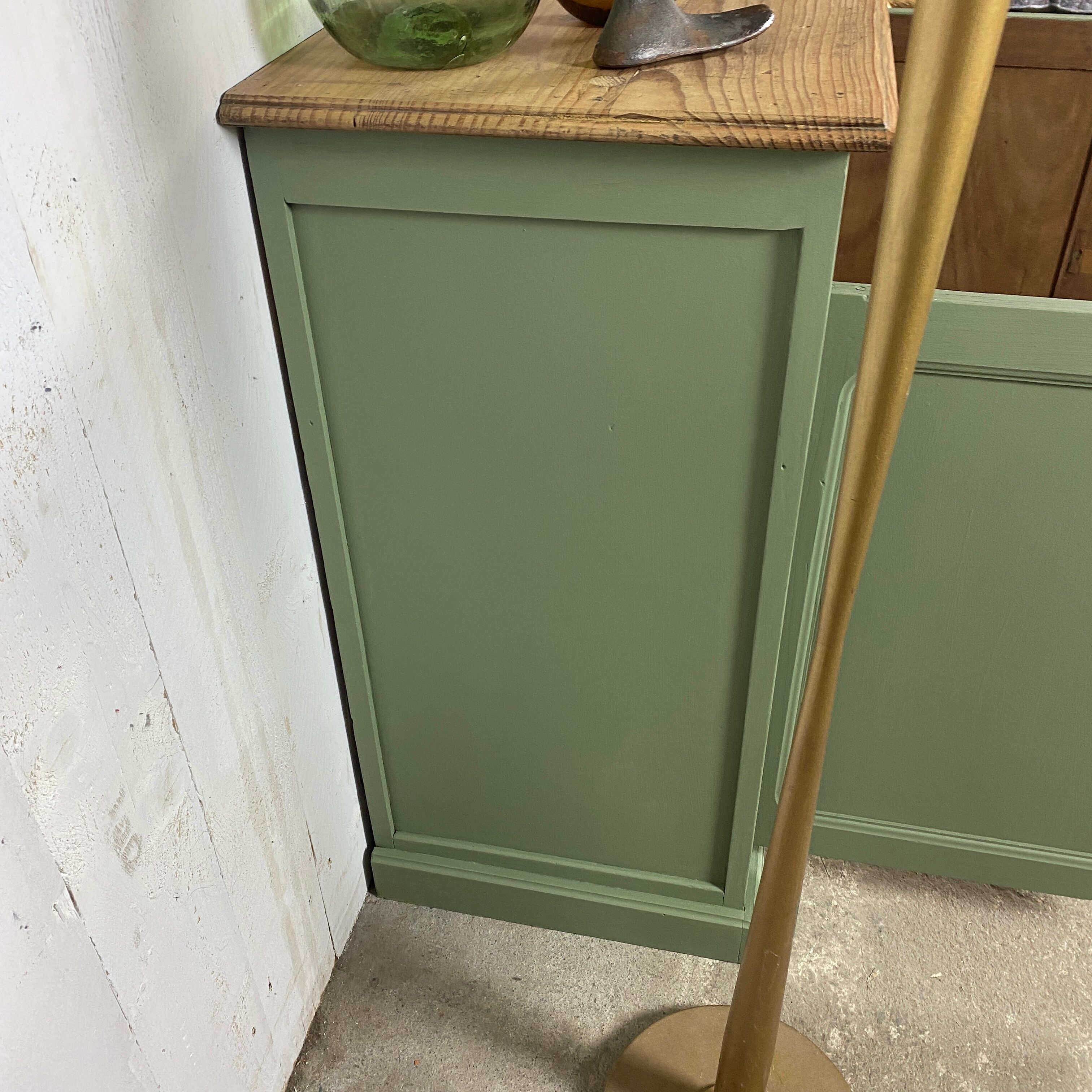 Buffet parisien kaki | Selency