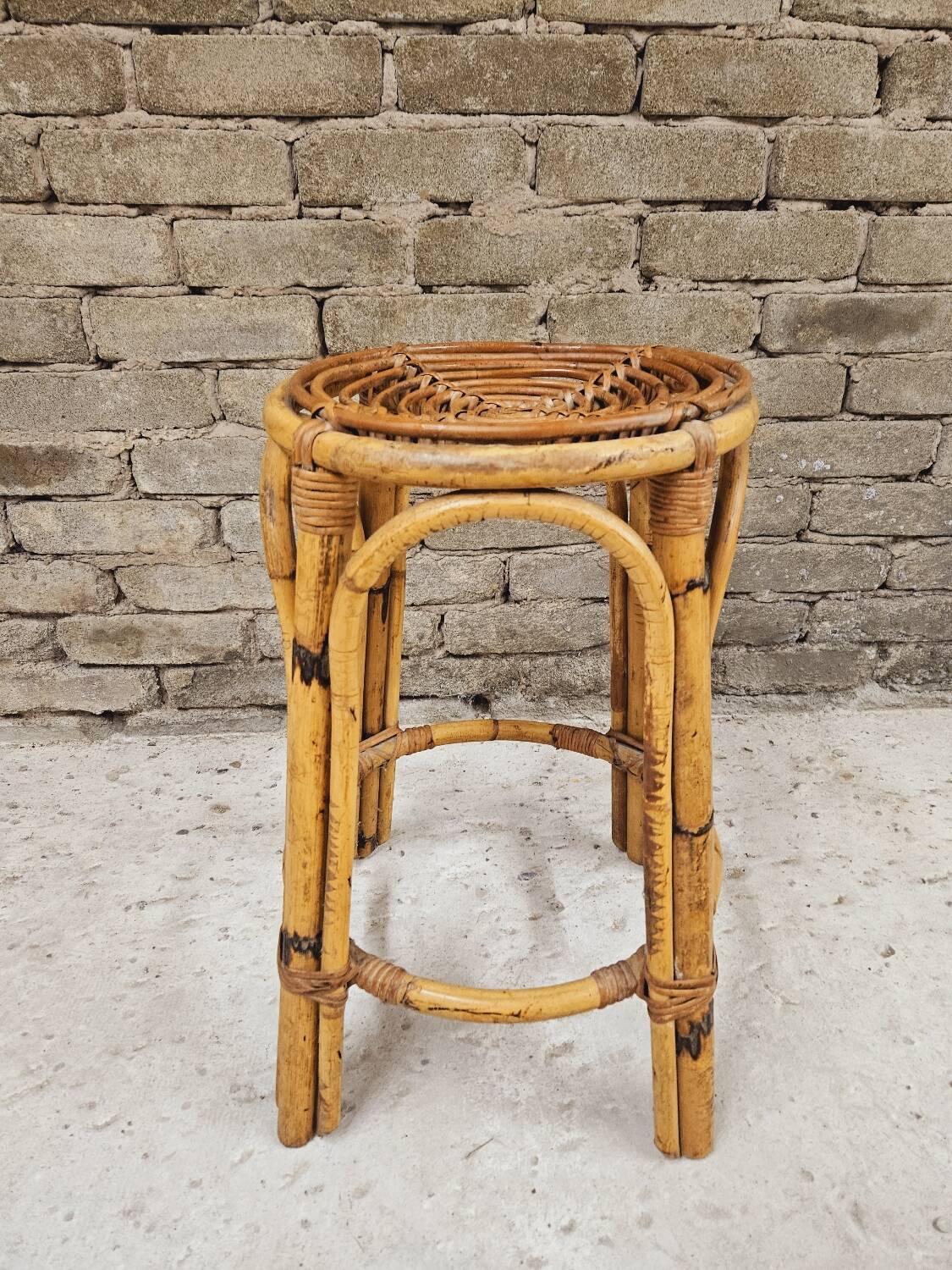 Posttabouret En Rotin