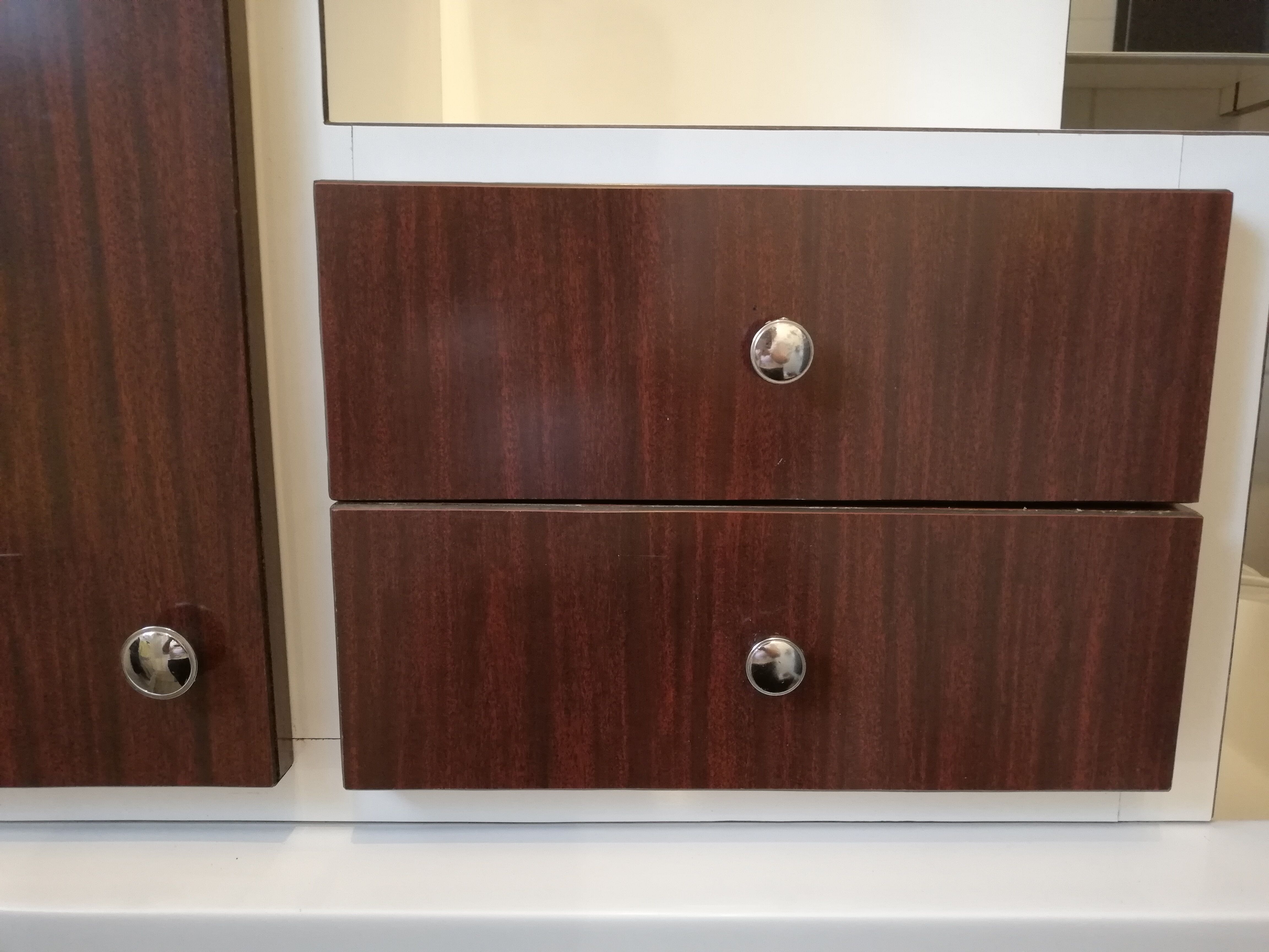 Meuble de salle de bain formica années 70 | Selency