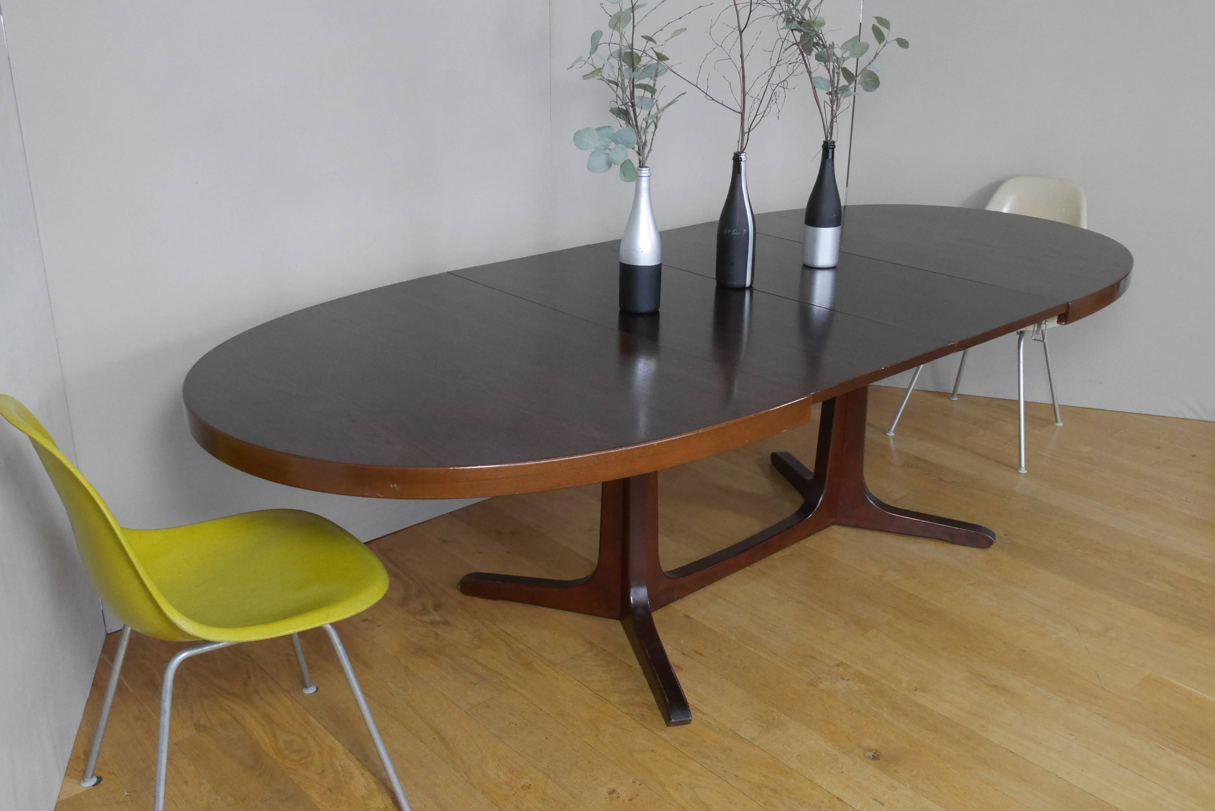 Table de repas ovale en orme à 2 rallonges Baumann | Selency