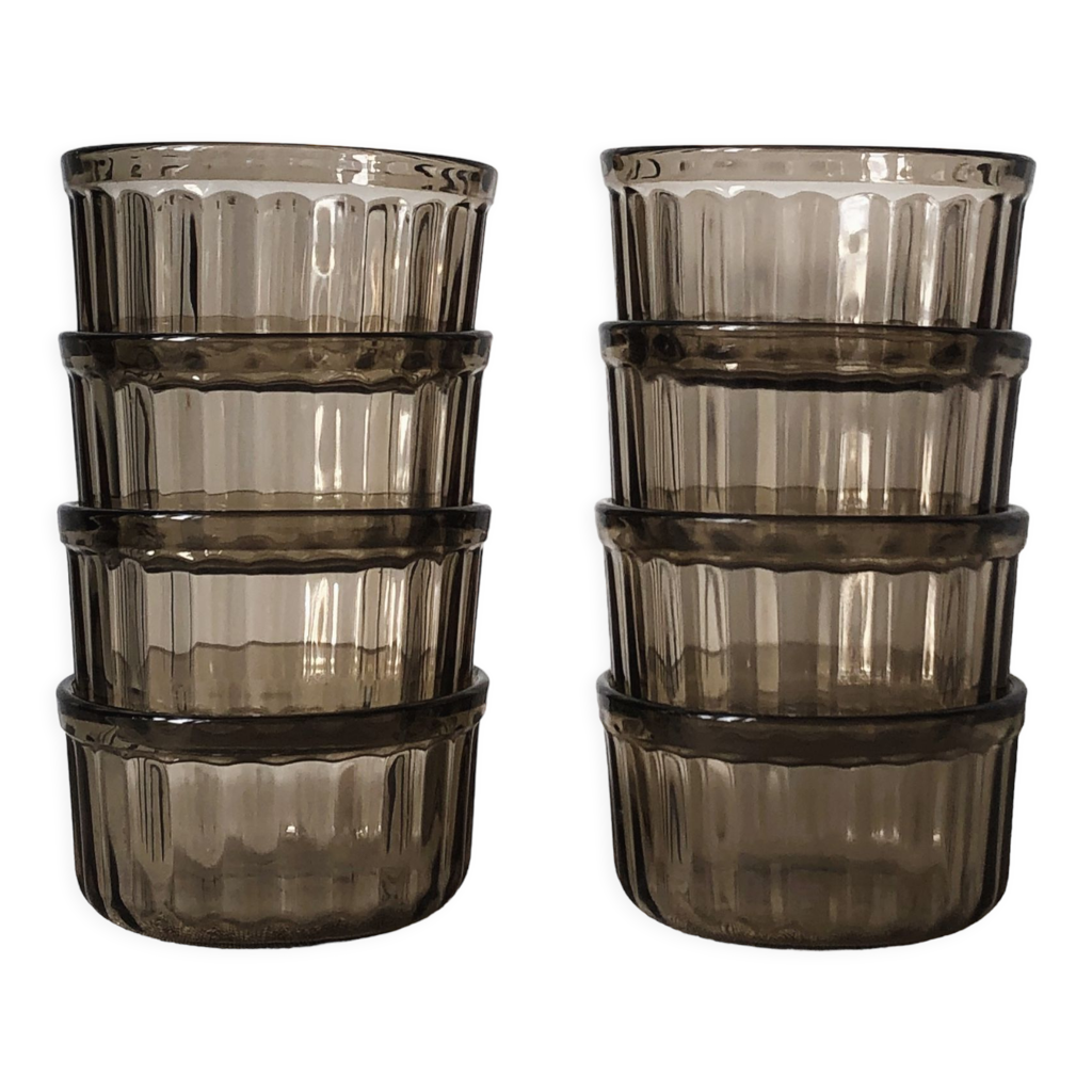 8 ramequins ronds translucides fumés des années 70 Arcopal. | Selency