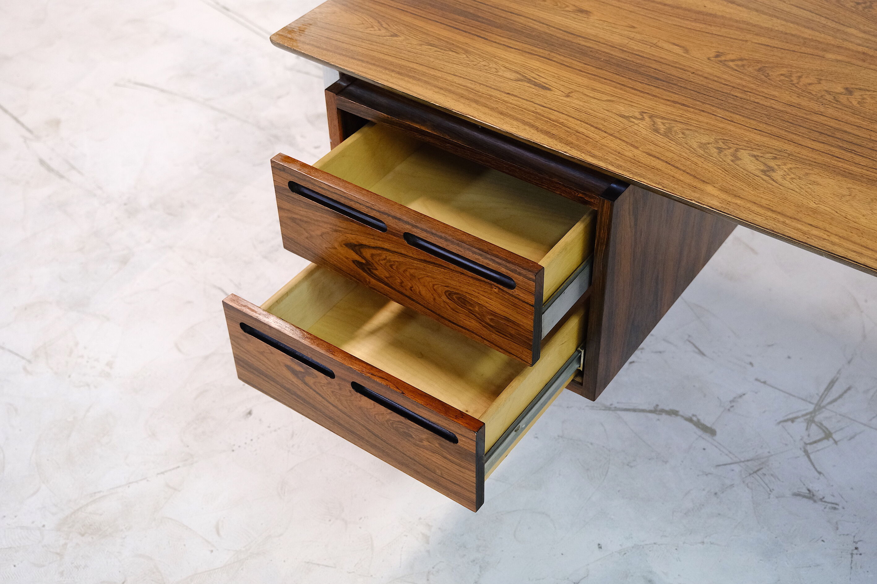 Bureau INFI par Jan Lunde Knudsen édition Sorlie Möbler Norvège des ...