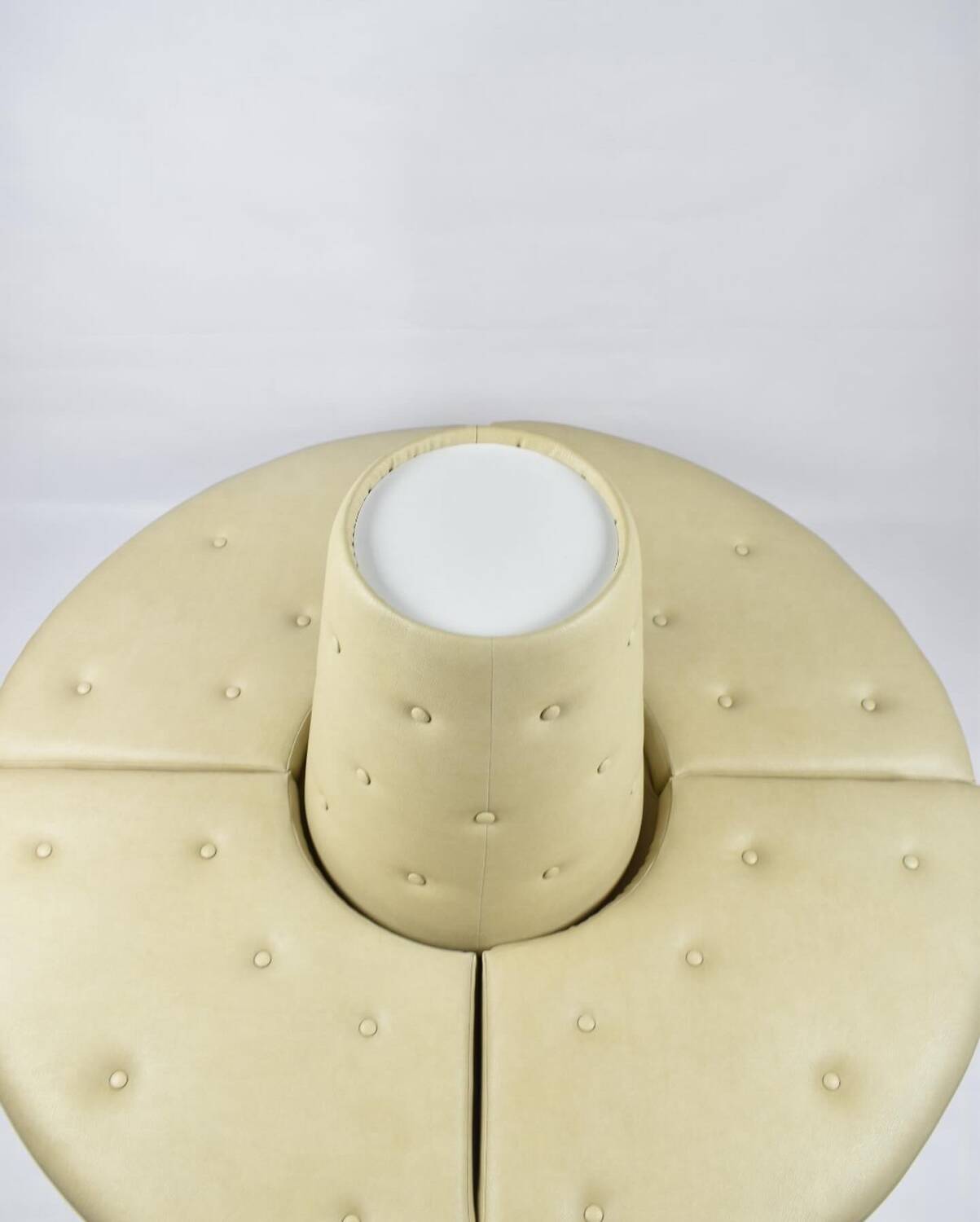 Canapé rond en cuir | Selency