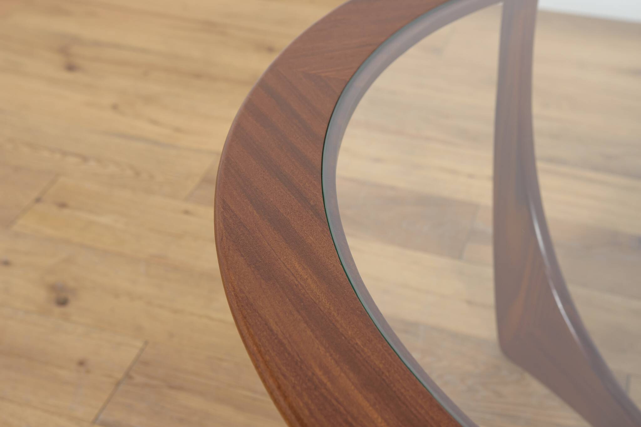 Table Basse Astro Ronde en Teck par Victor Wilkins pour G-Plan, 1960s ...