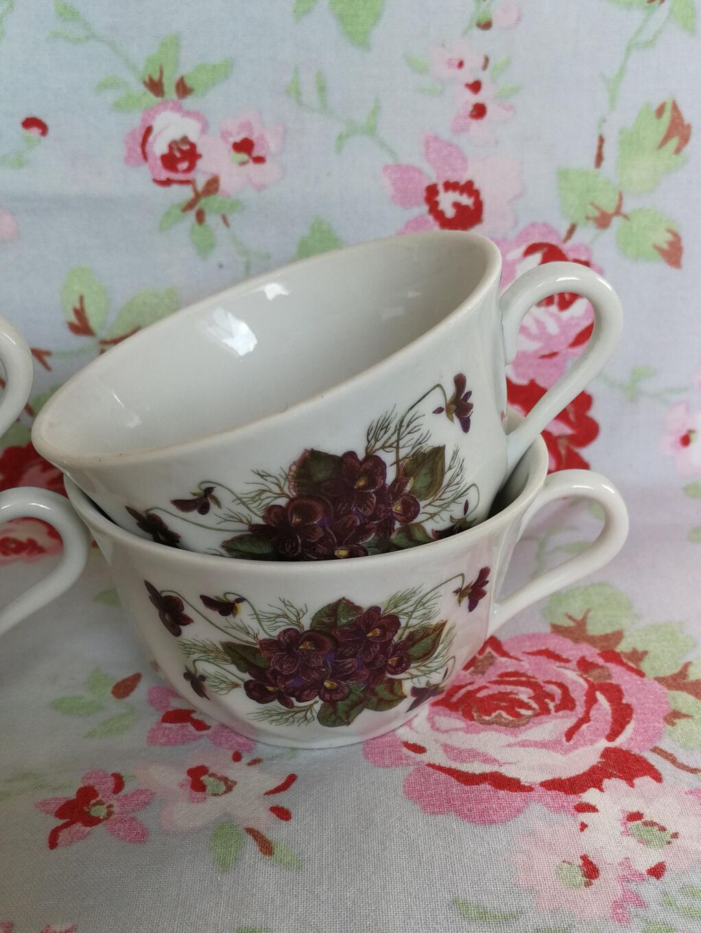 Lot De 4 Tasses Anciennes En Porcelain Selency