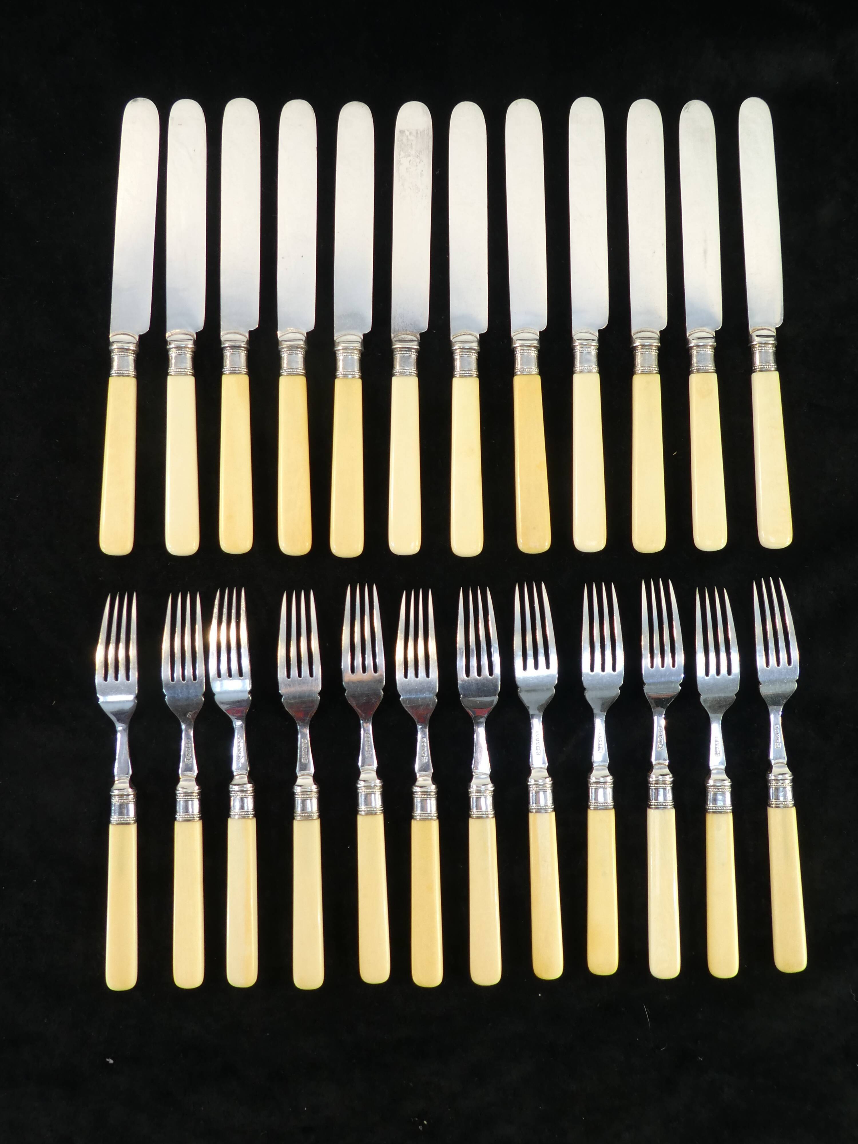 Menagere couteaux fourchettes métal argenté Epns Ainsworth Taylor & co ...