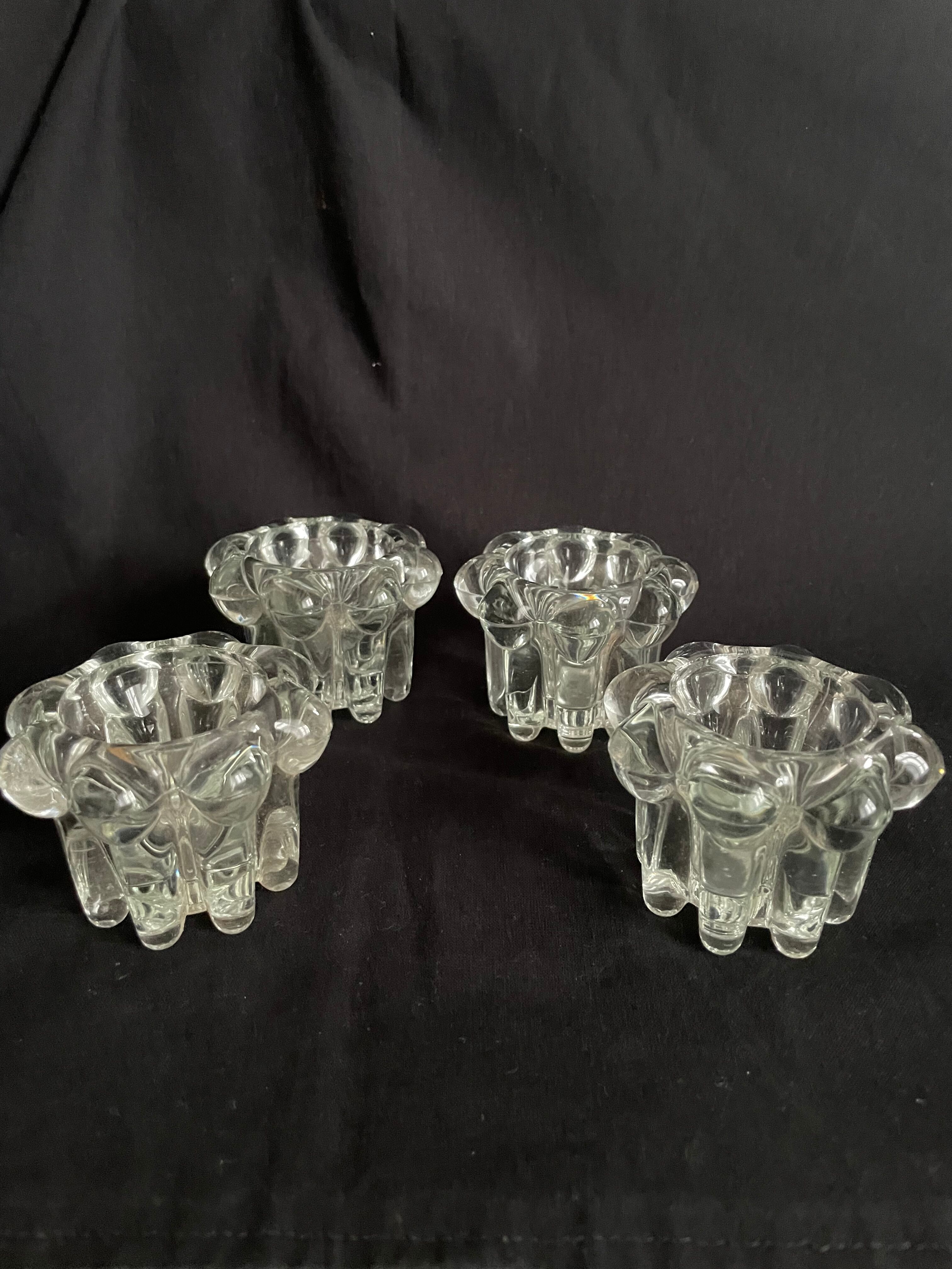Sous Pied De Table En Verre