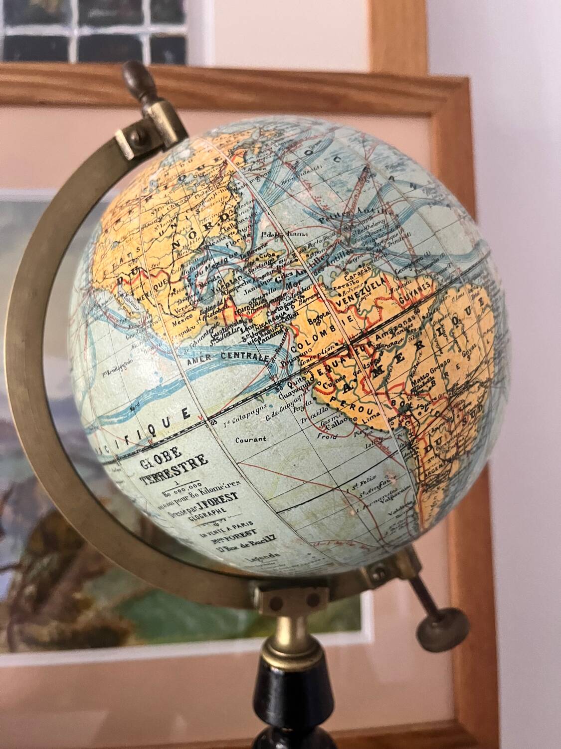 Antique vintage brass globe world map curiosity cabinet | Selency