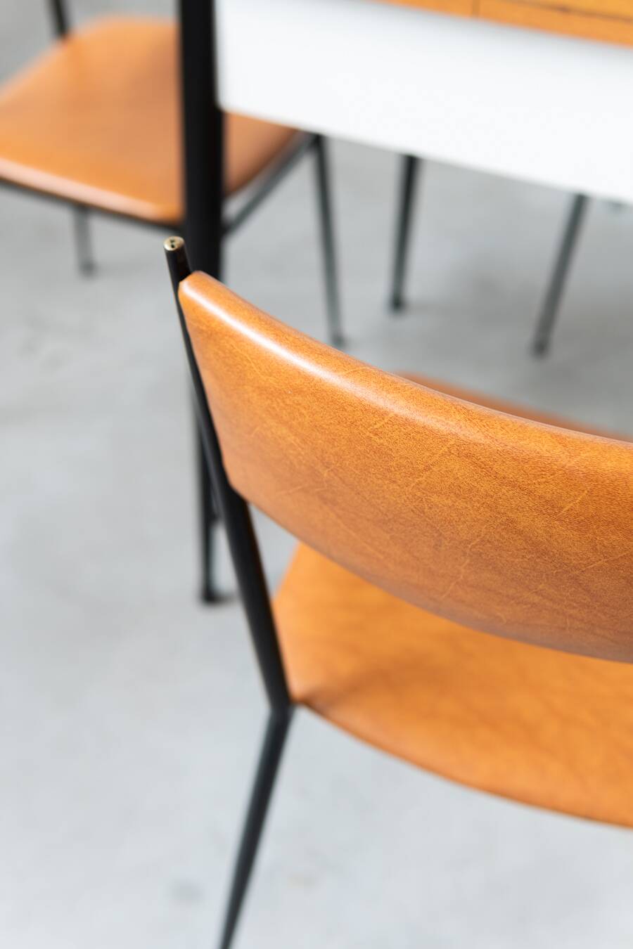 Formica extendable table from the 60s/70s and 4 iron chairs | Selency