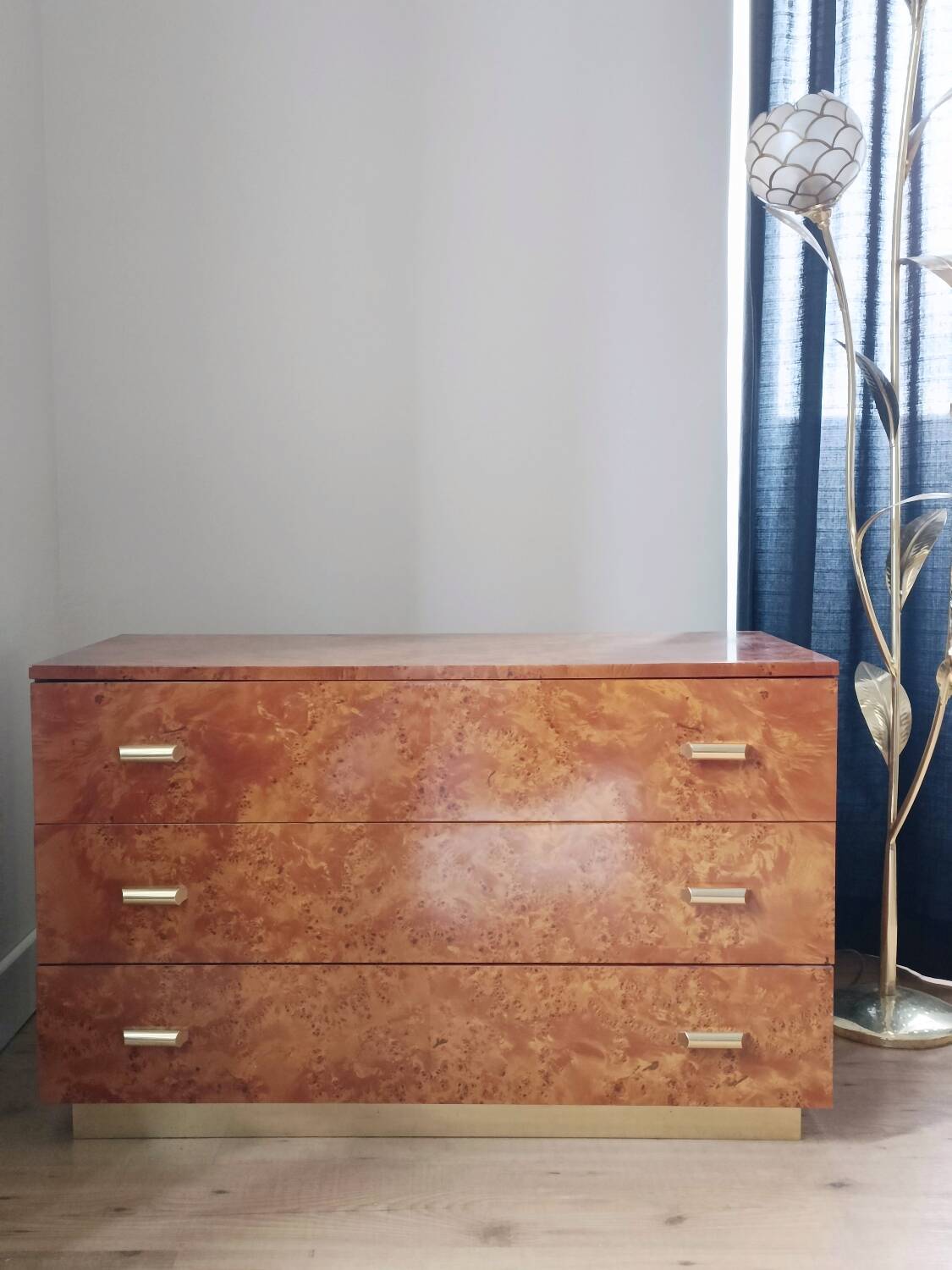 Commode loupe d'orme laiton années 70 | Selency