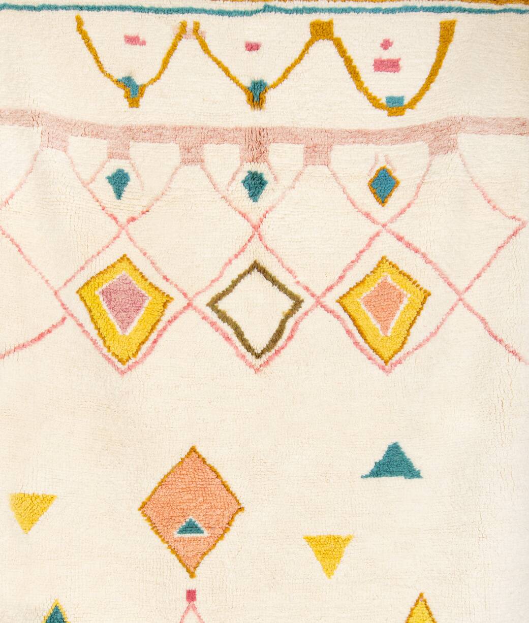 Tapis berbere beni ourain ecru avec motifs colores 272 x 167 cm | Selency