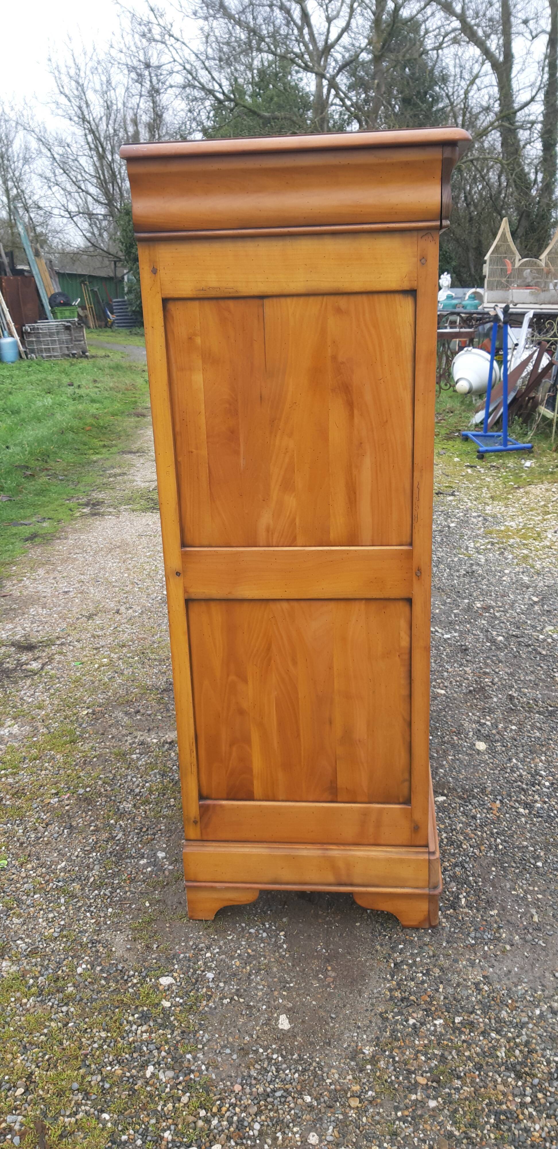 Armoire en merisier, 2 portes, 2 tiroirs | Selency